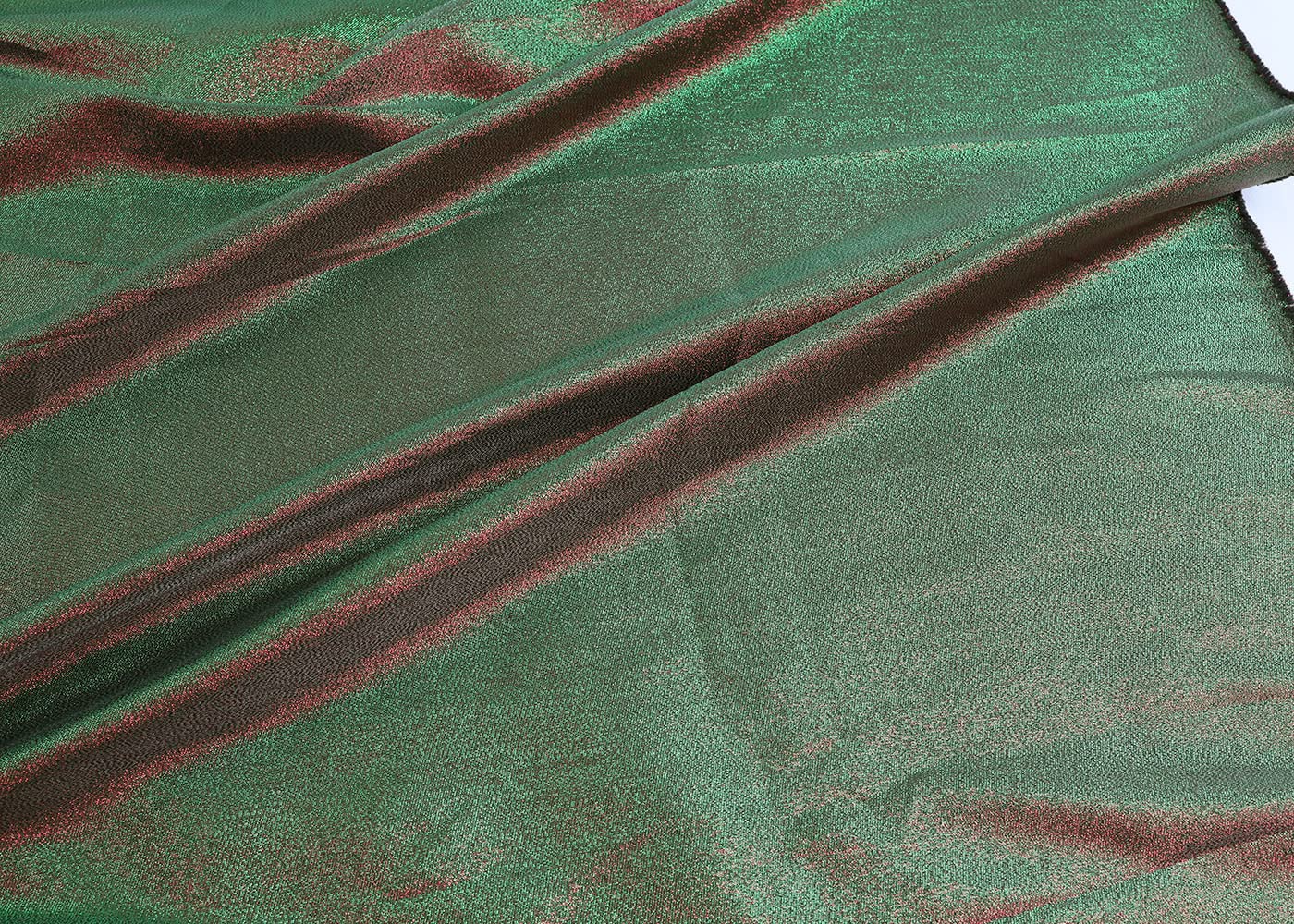 Two Tone Iridescent Fabric Metallic Thread Color Changing for Sewing Costume Gown (Green Red Blending) 50 Inches Wide, 4 Yards