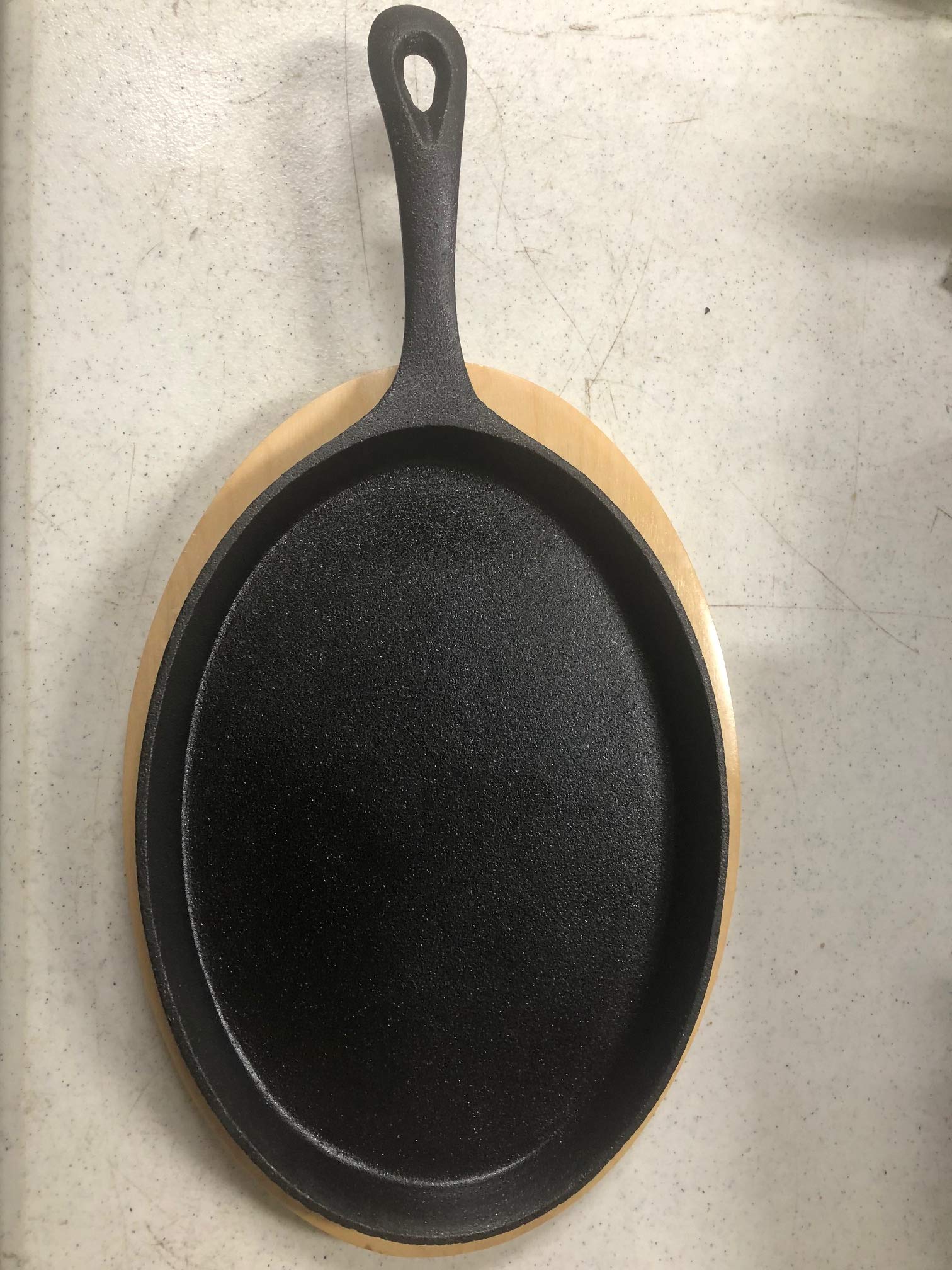 Brooks AG Parts Four Pre-seasoned Cast Iron Fajita Pan Sets,Includes Wooden Serving Bases,Padded Handle Sleeve and Cast Iron Skillet