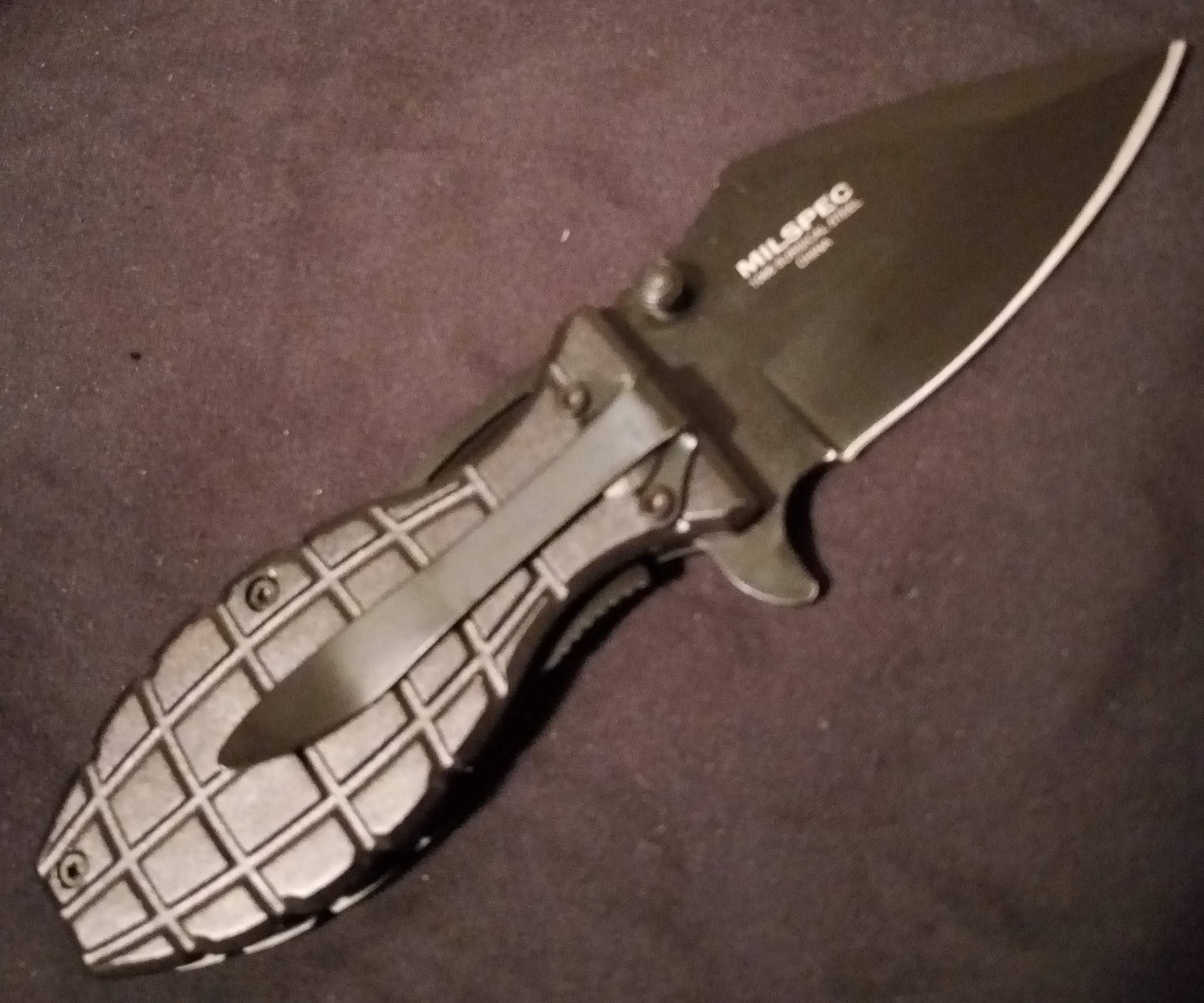 Birsppy MB New Extreme Opps Airforce Grenade Shape Black 1065 Surgical Steel Blade Tactical Hunting Folder Open Pocket Knife