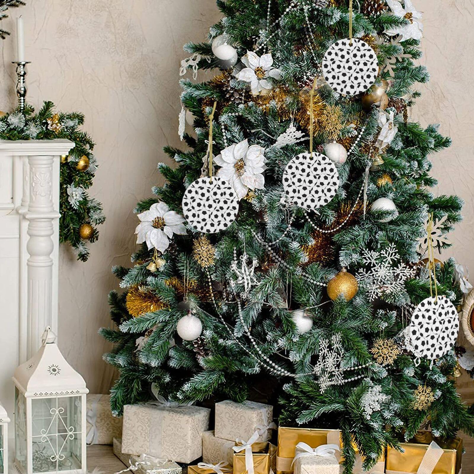 Black and White Soccer Ball Pattern Print Christmas Tree Ceramic Hanging Round Shaped Xmas Tree Pendants Gatherings Party Deco
