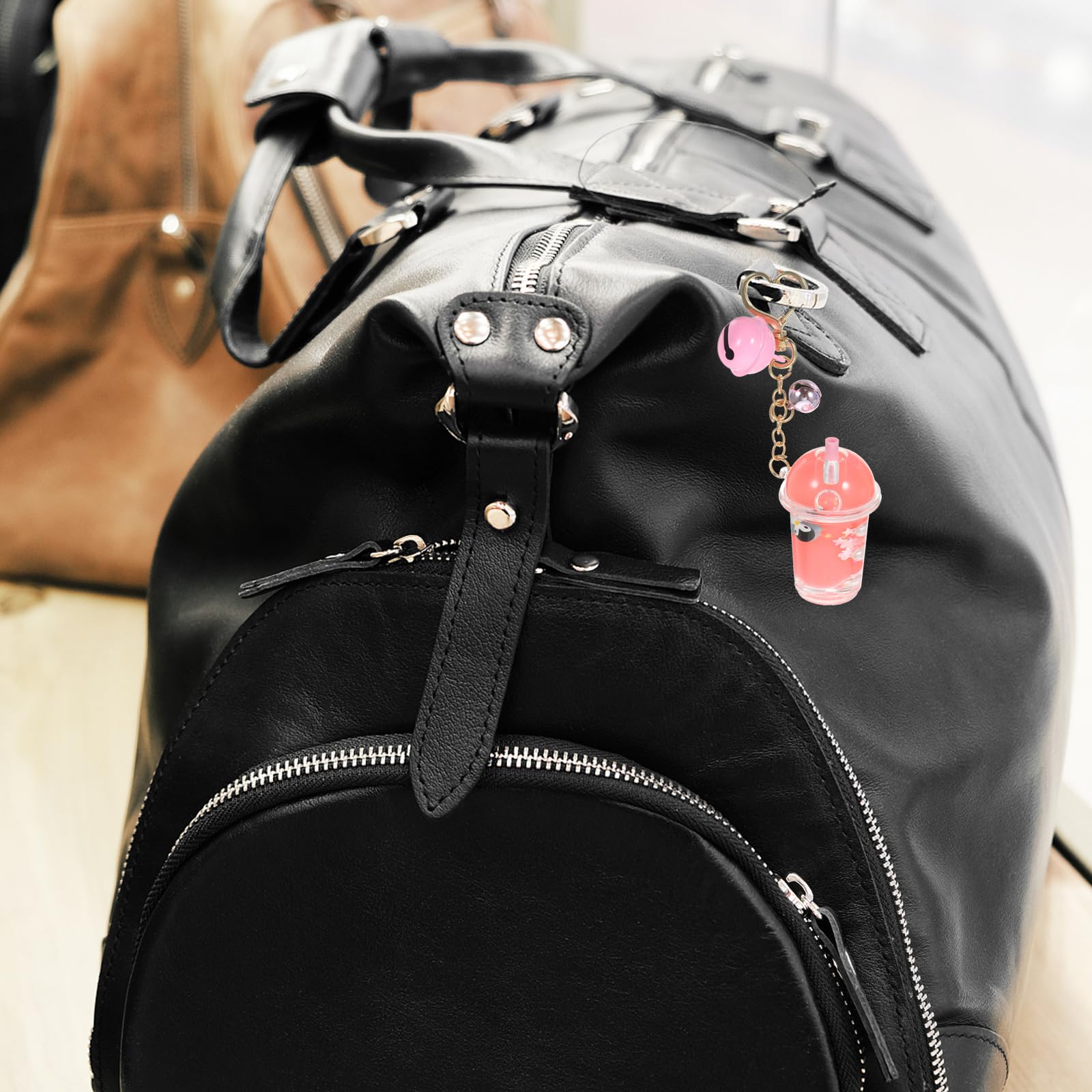 BEOSOFLOY Tea Keychain with Liquid 4PCS Bubble Tea Keychain Cute Floating Animals Tea Keychain with Liquid Quicksand Keychains Car Key Chain Key Ring Bag Pendant Decoration