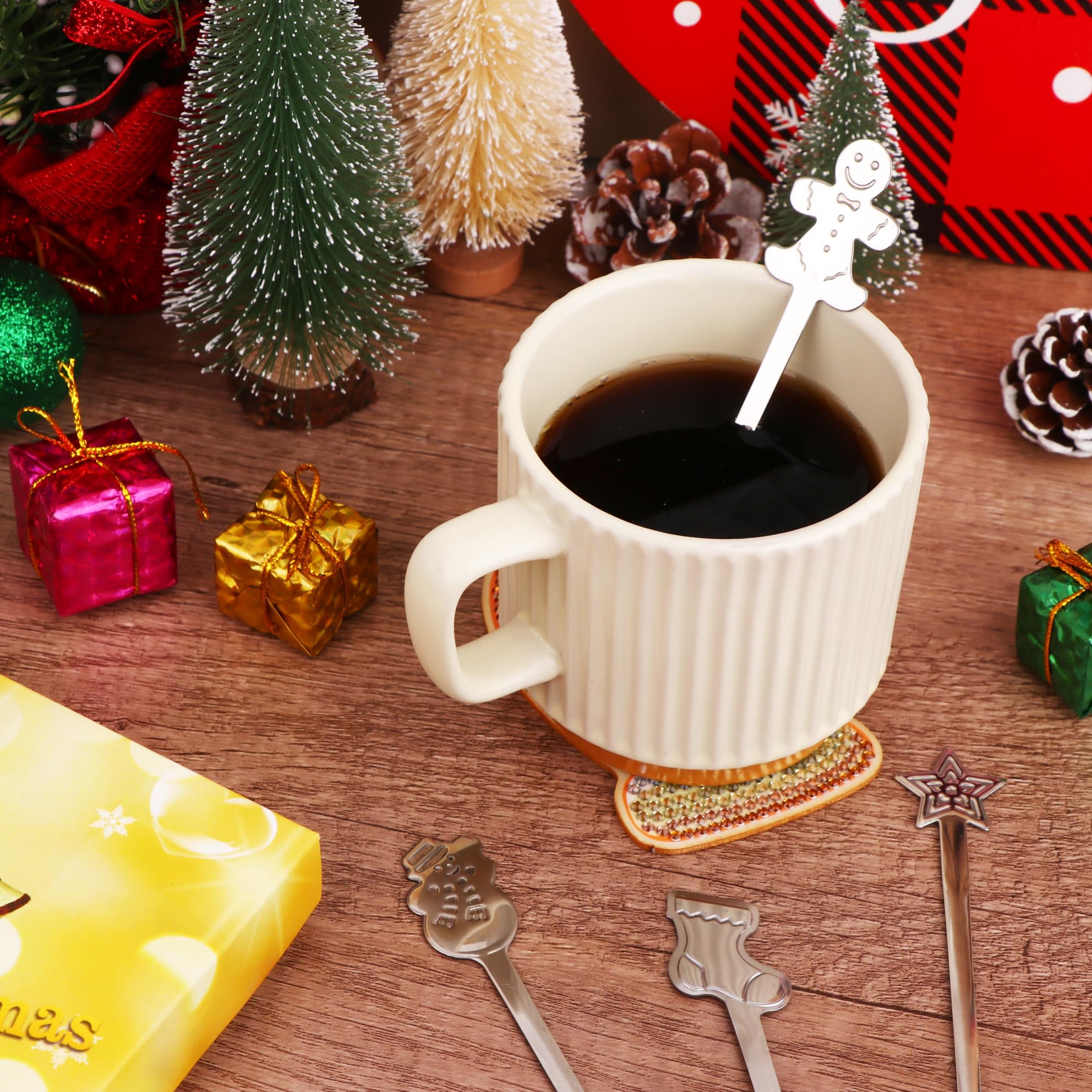 Eshylala 8 Pack Creative Christmas Spoon Stainless Steel Coffee Spoon Christmas Stirring Spoon Tea Spoon Soup Spoon, 5 Inch
