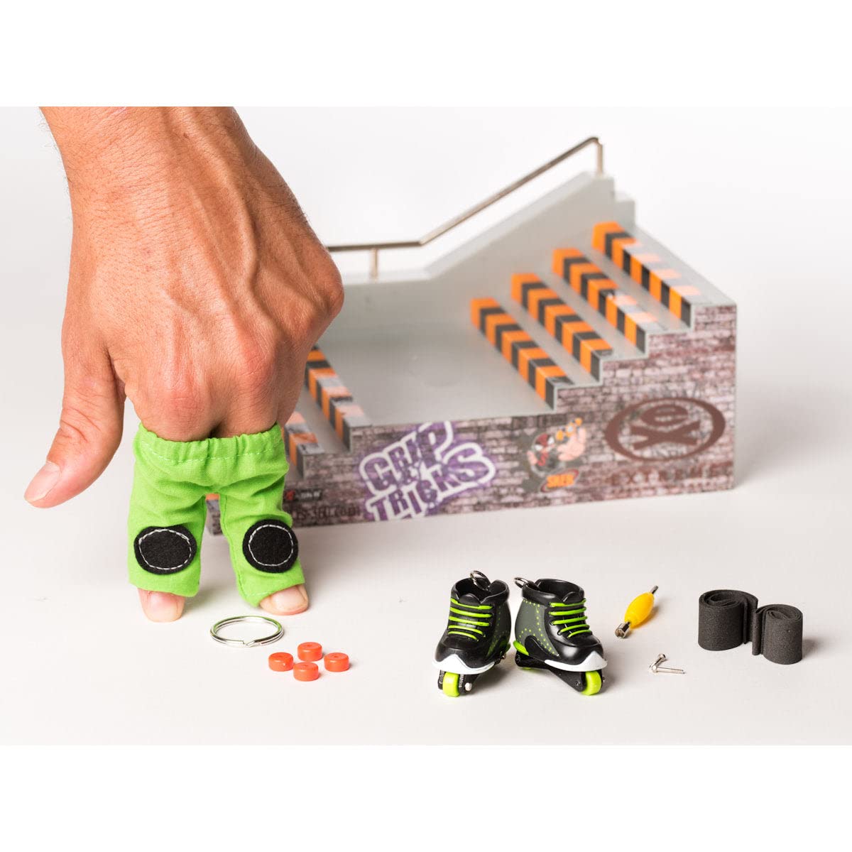 Grip and Tricks - Red Freestyle Inline Finger Skates with Finger Roller Skates Tools and Mini Fingerboards Accessories - Pack 1 Finger Toy for 6+ Years Old Kid