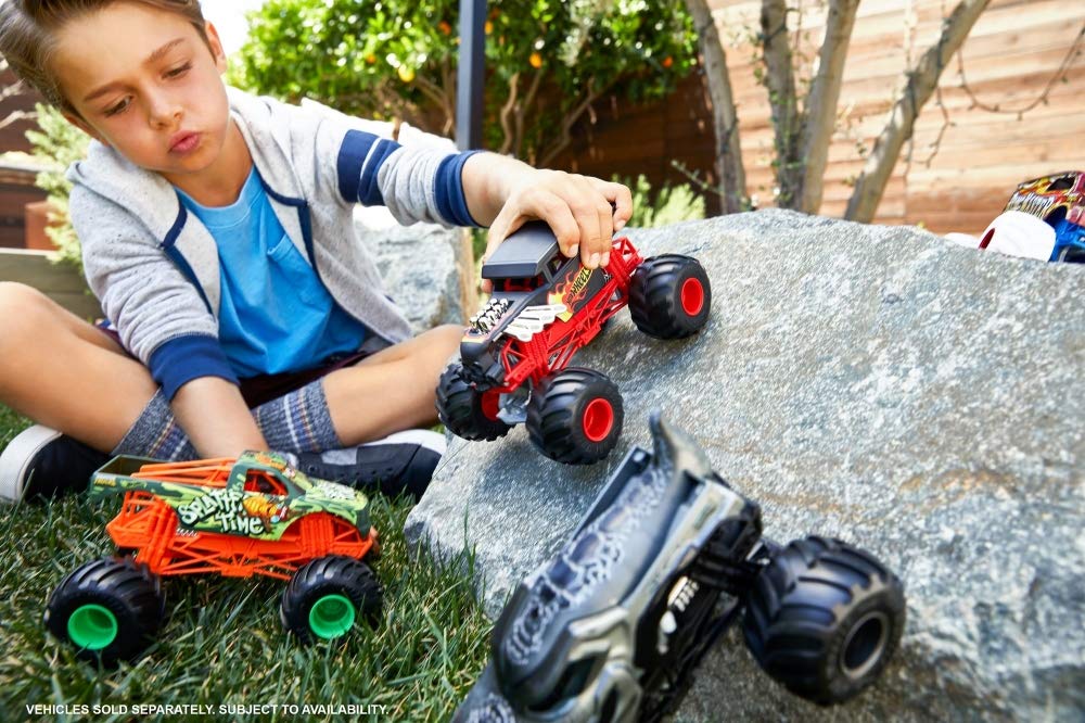 Hot Wheels Monster Trucks 1:24 Scale Pizza Co Vehicle for Kids Age 3 4 5 6 7 8 Years Old Great Gift Toy Trucks Large Scales
