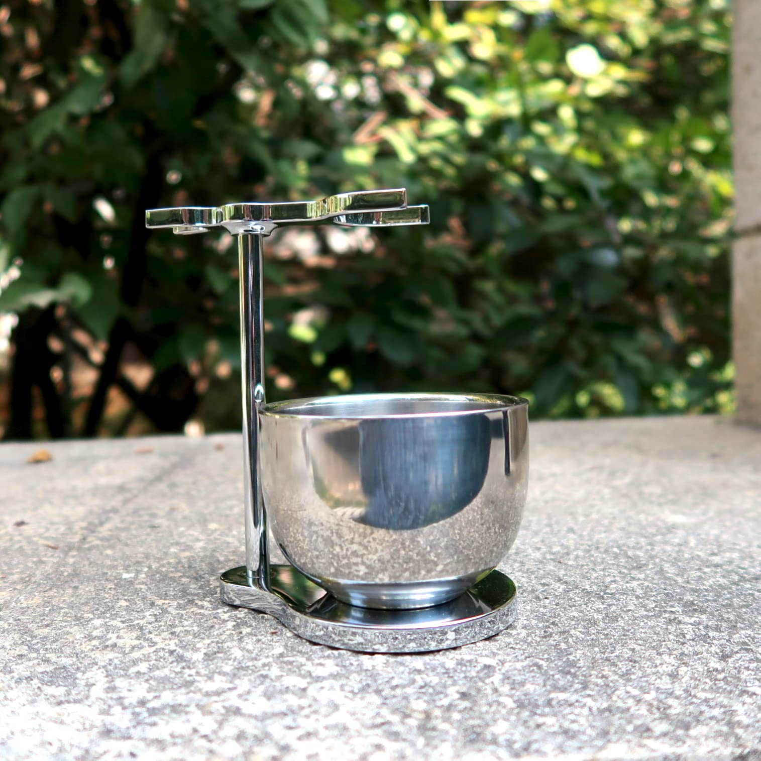 CRUCISRESIN Stand and Bowl for Wet Shaving