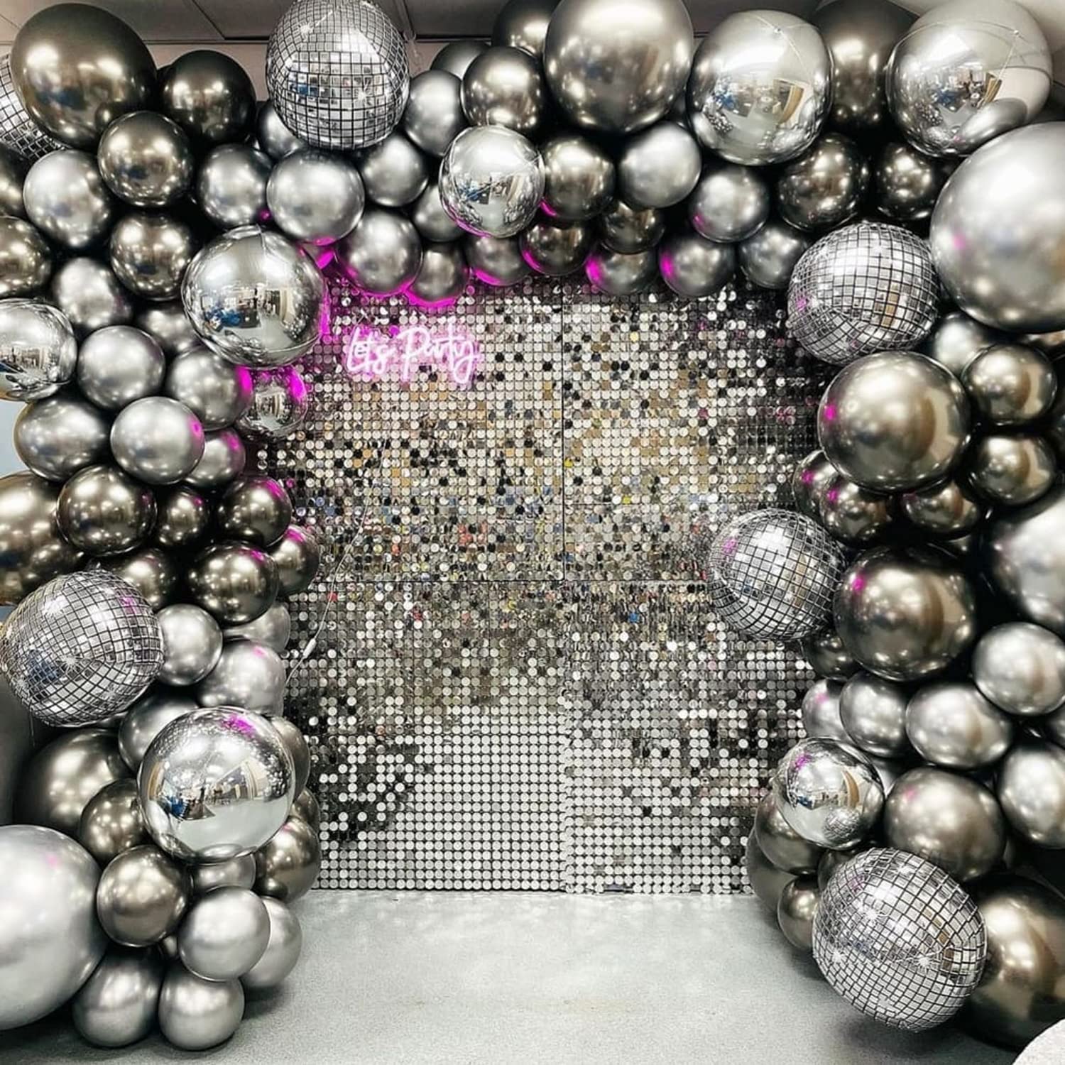 COKAOBE Sliver Shimmer Wall Backdrop, 24 Panels Round Sequin Shimmer Backdrop, Photo Backdrops for Birthday, Anniversary, Wedding, Graduation & Bachelorette Party Decoration