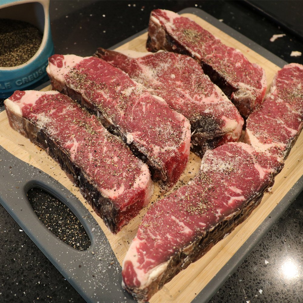 Dry Age Chef German Stainless Steel Chef/Butcher Knife & Hybrid Cutting Board Combo