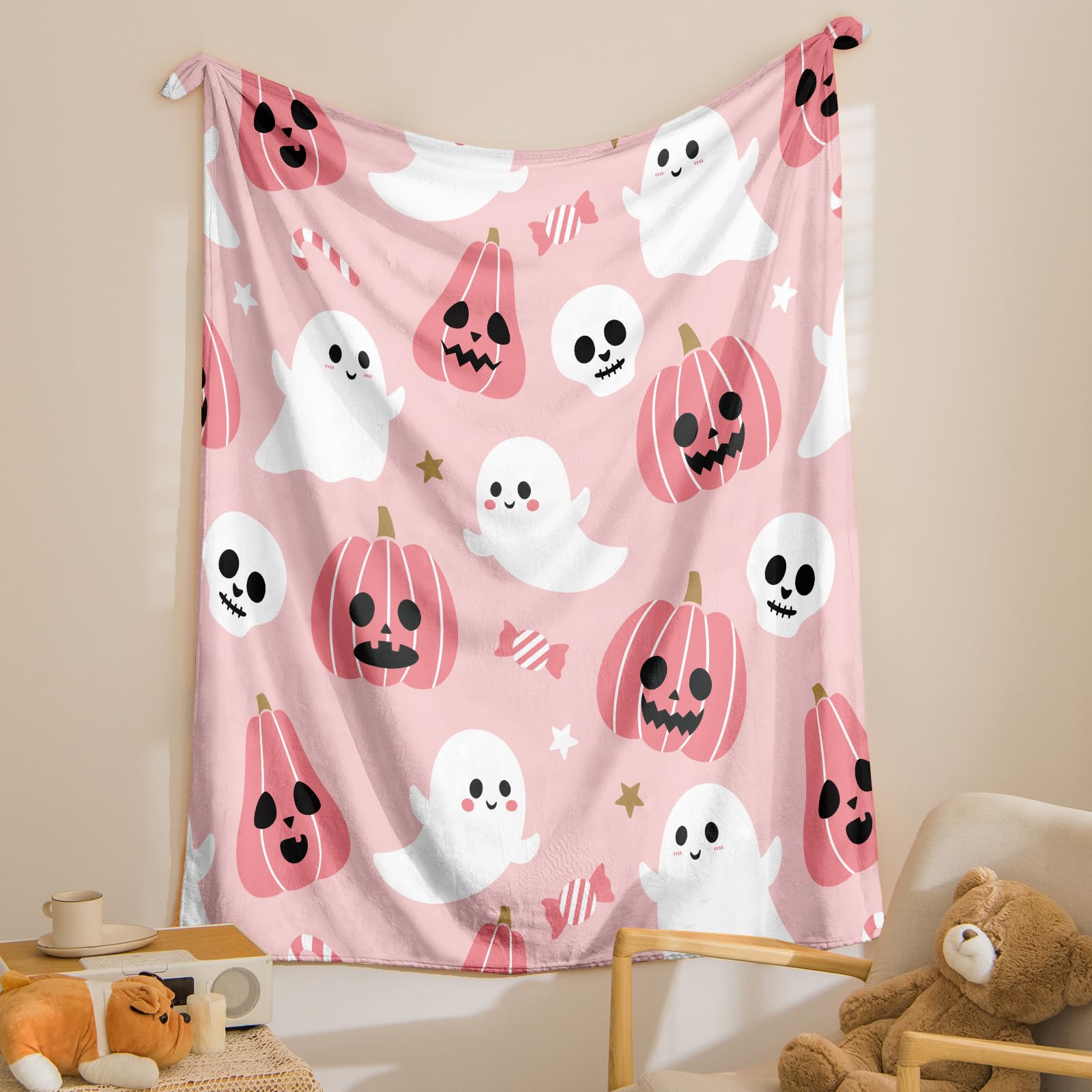 Chumerry Black Halloween Blanket Black Ghost Flannel Fleece Throw Blanket Spooky Halloween Room Decor Black White Fhost Blanket Extra Soft Cozy Fuzzy Blanket and Throws