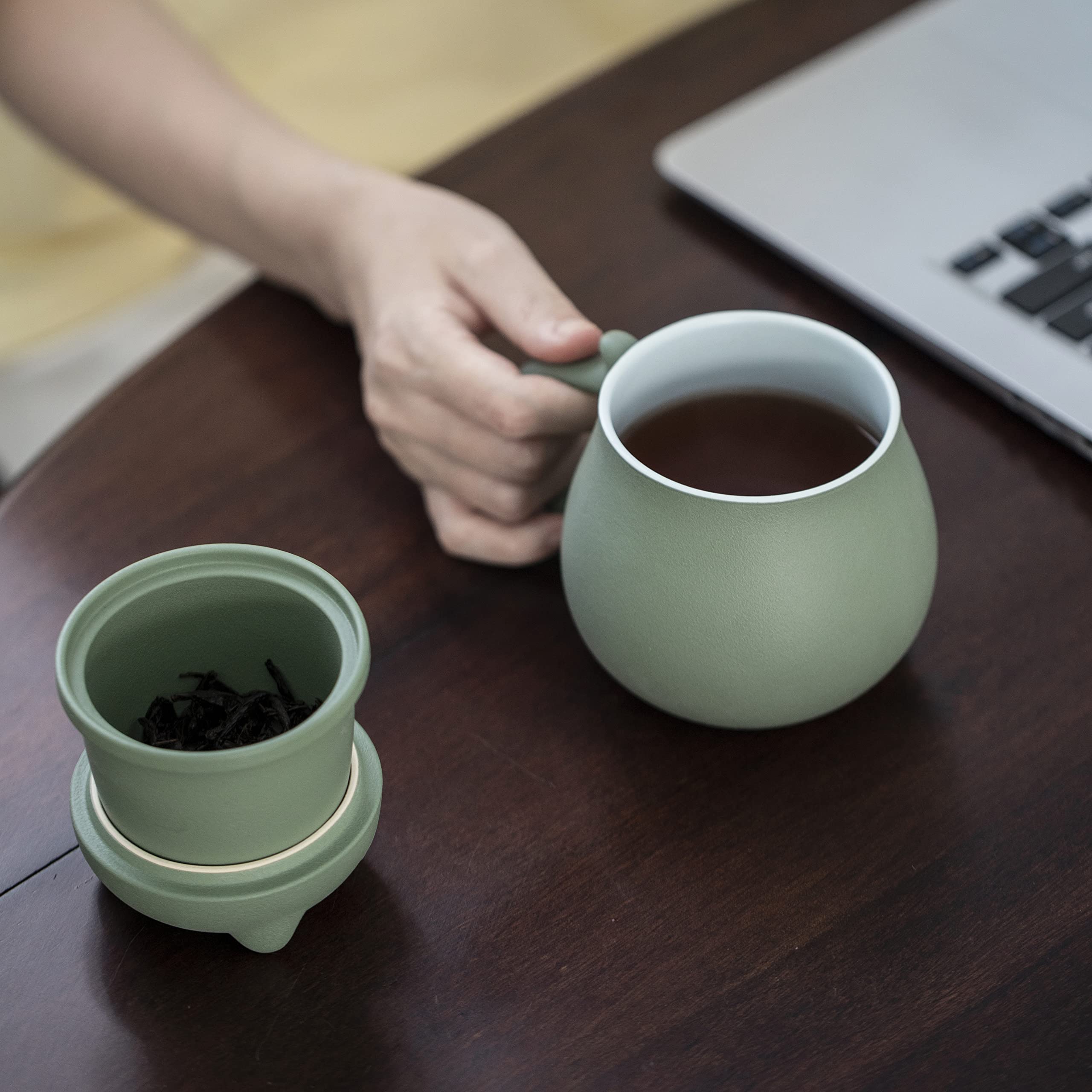 Ceramic Tea Mug with Infuser and Lid Cute Lucky Cat Design Coffee Mug with Lid Ceramic Tea Cup with Filter for Steeping Loose Leaf (Green)