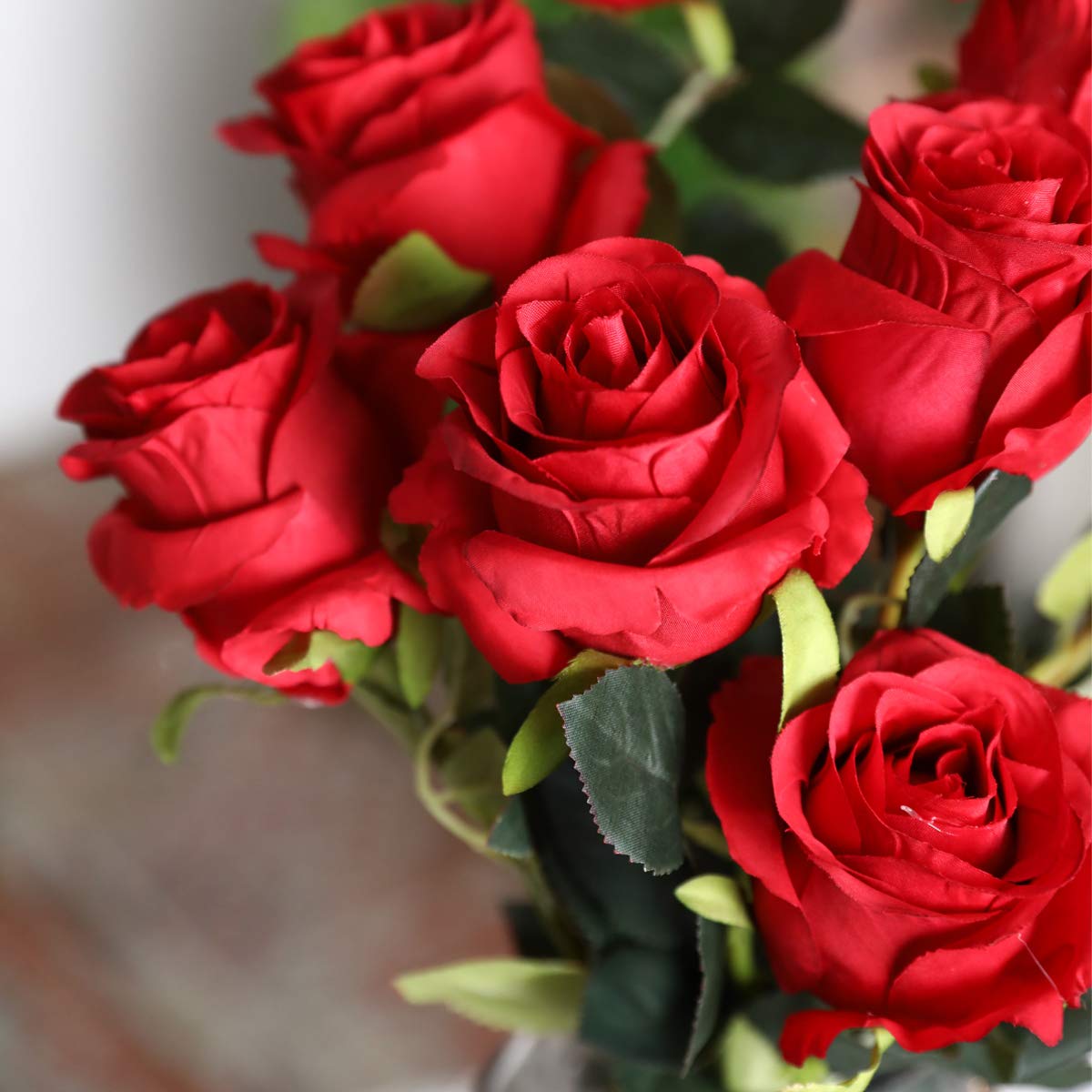 Hawesome Artificial Flowers 10 PCS Silk Roses with Long Stems Faux Realistic Roses for Wedding Bouquets Table Centerpieces Party Home Decor(White)
