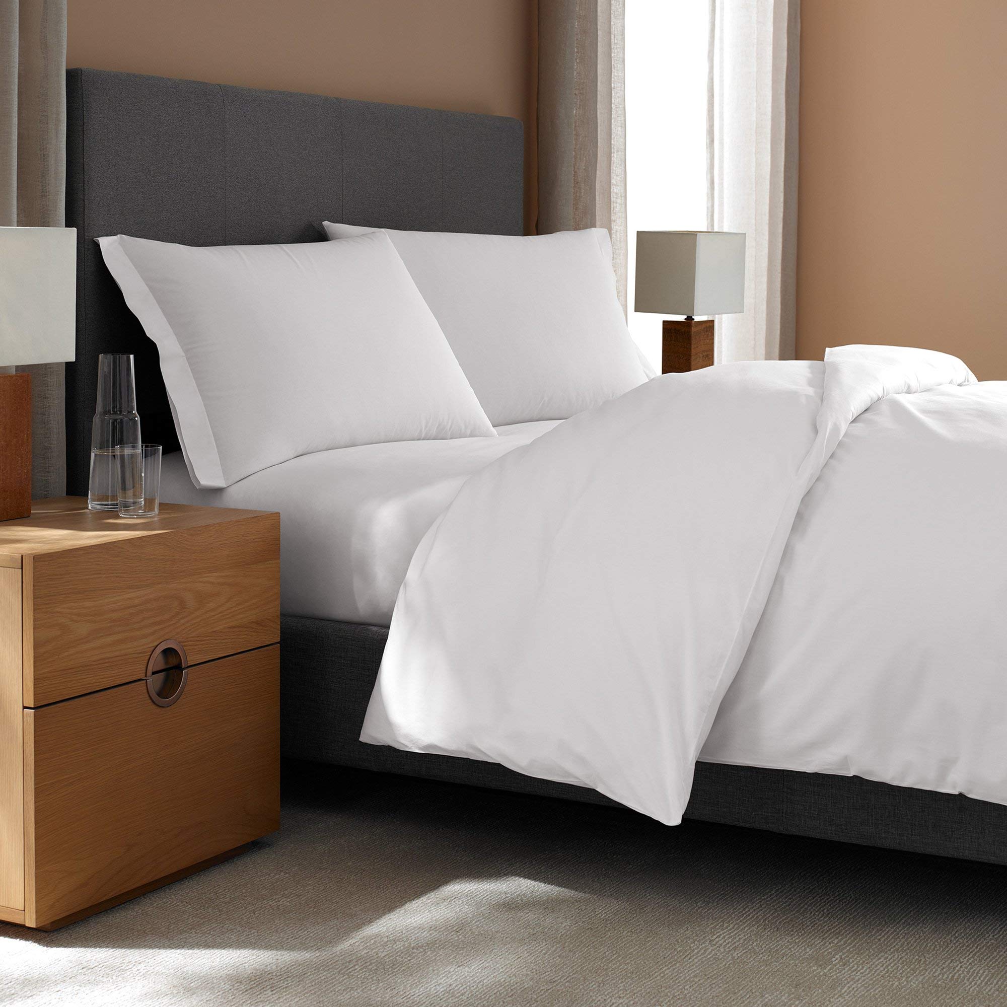 H by Frette Percale Standard Bed Bundle (King) - Luxury All-White Bedding Bundle/Includes Pillowcases, Fitted Sheet, and Duvet Cover