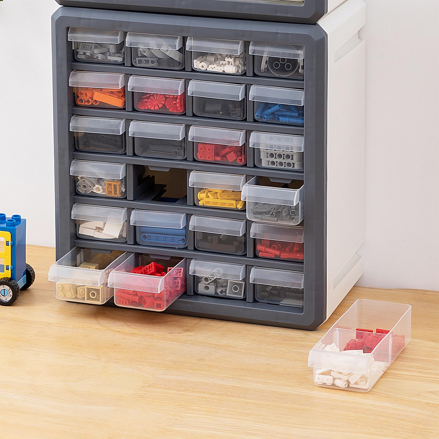 EZOWare Art Craft Storage Organizer Box, 24 Pull-Out Drawer Stackable Clear Plastic Divided Adjustable Container Bins for Small Parts, Scrapbook, Hobby, Sewing Supplies, Jewelry - White/Gray