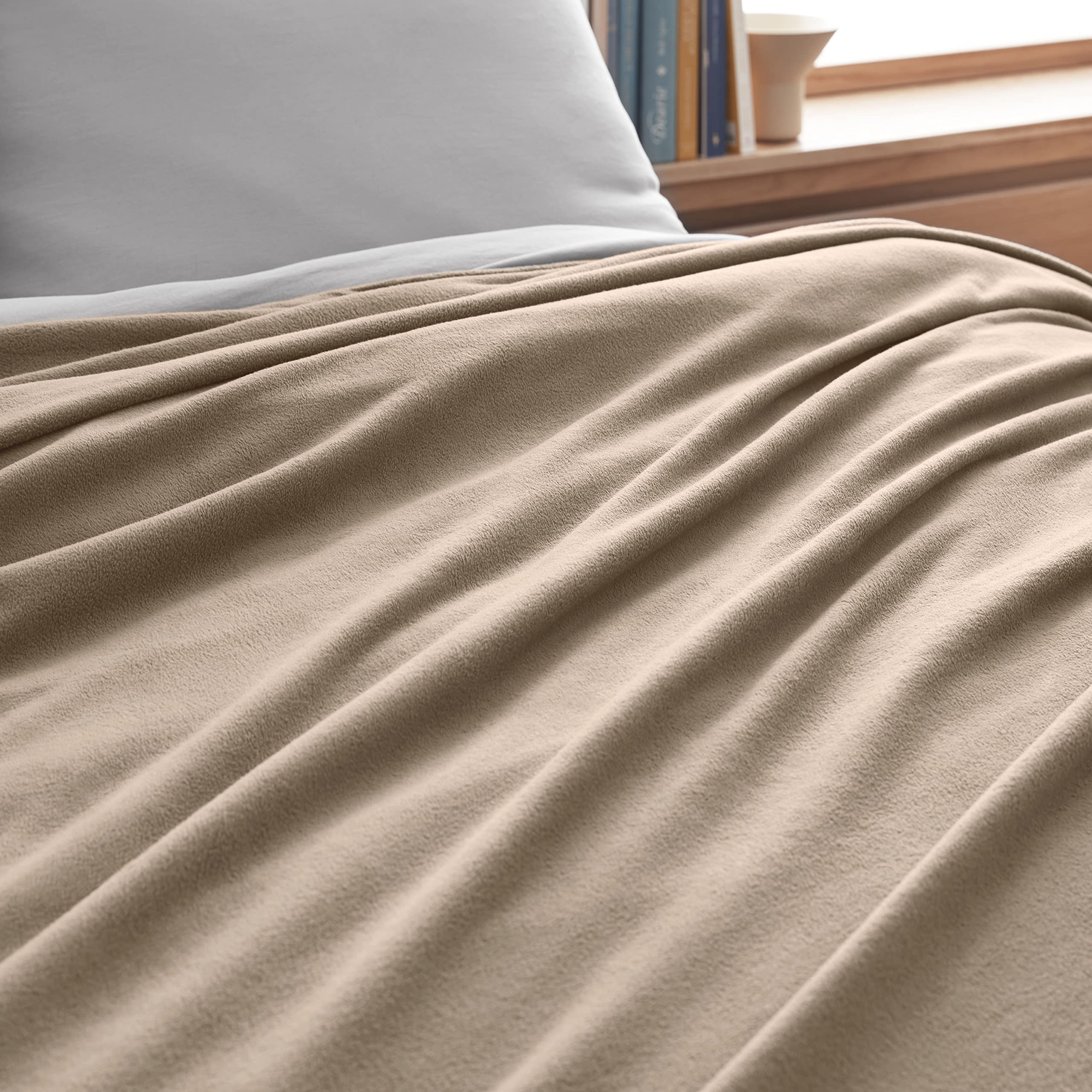 Martex Fleece Blanket Queen Size - Fleece Bed Blanket - All Season Warm Lightweight Super Soft Anti Static Throw Blanket - Beige Blanket - Hotel Quality- Blanket For Couch (90x90 Inches, Beige)