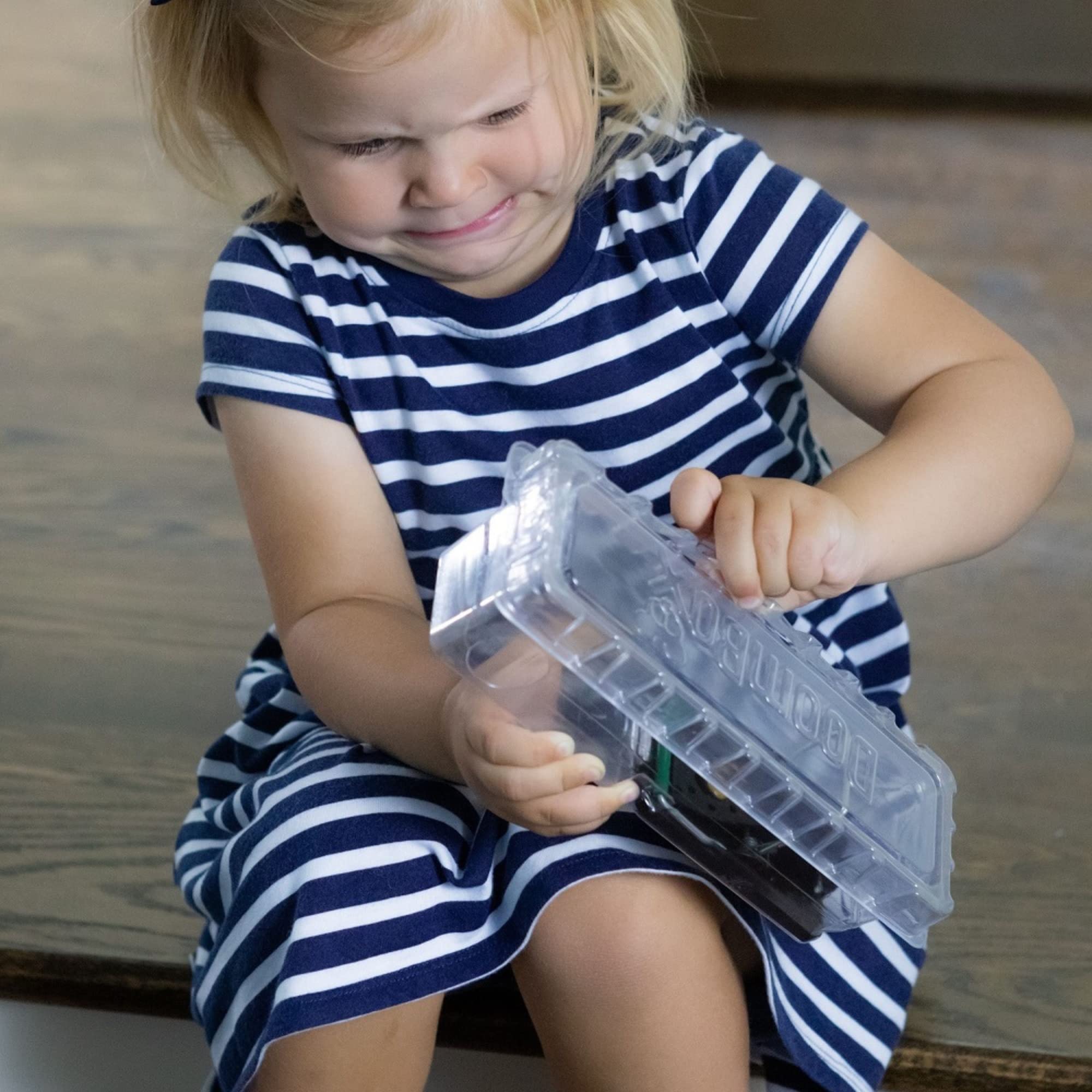 DoomBox™ Green Enclosed Mouse Trap | Keeps The Mess with The Mouse | Patented Click-It™ Closure Technology | Safe for Kids & Pets | Certified Child Resistant | Made in USA (5-Pack Green)