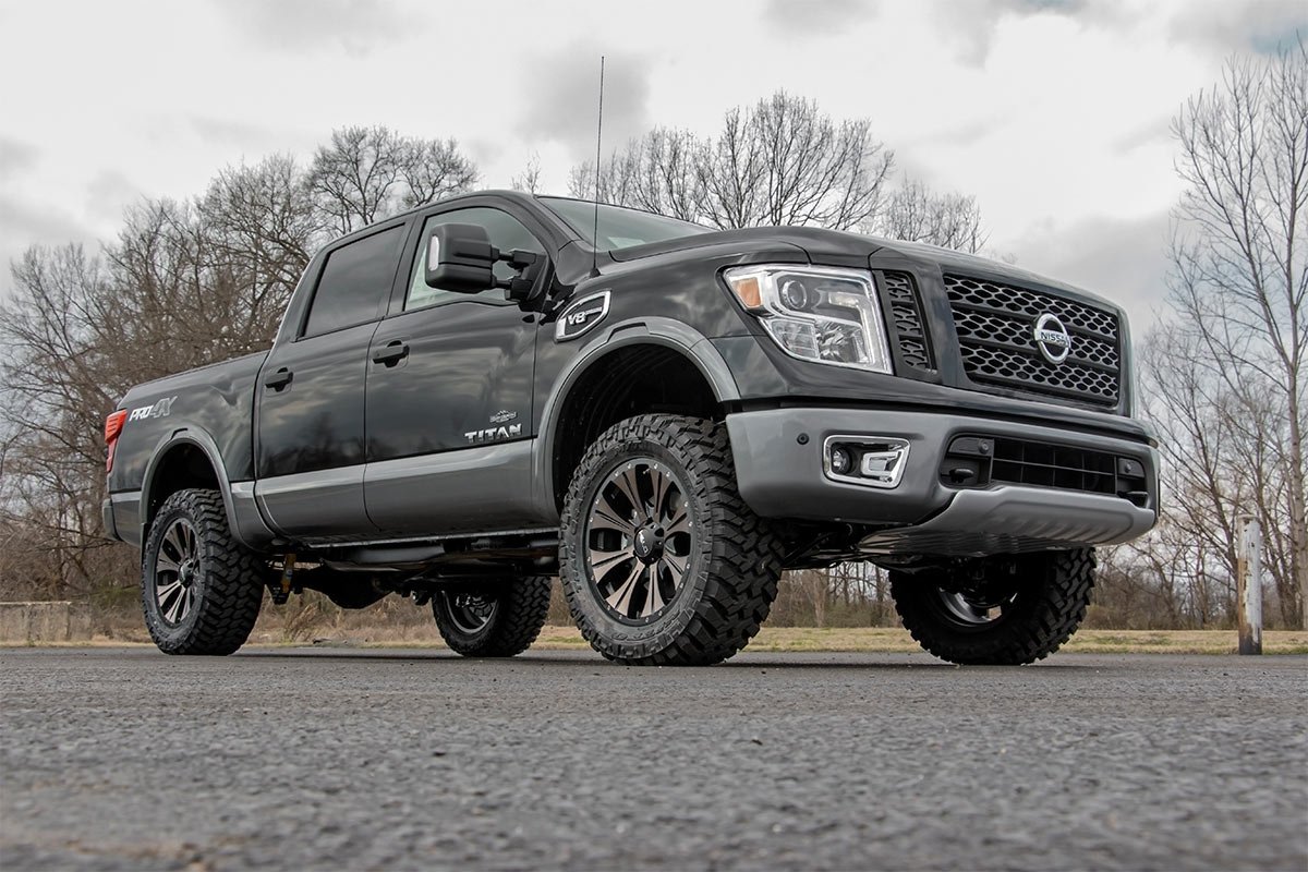 Rough Country 3" Lift Kit w/N3 Struts for 2004-2015 Nissan Titan - 83432