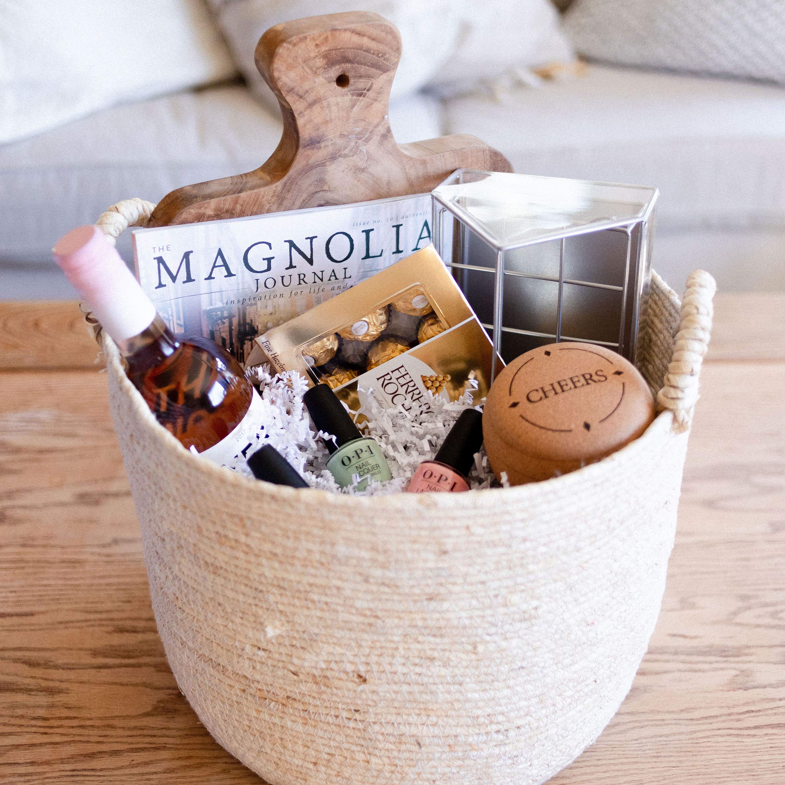Design Ideas Maiz Large Basket 13.4" x 13.4" x 13.4" Corn Leaf Woven Basket with Handles, Home Decor Storage Basket