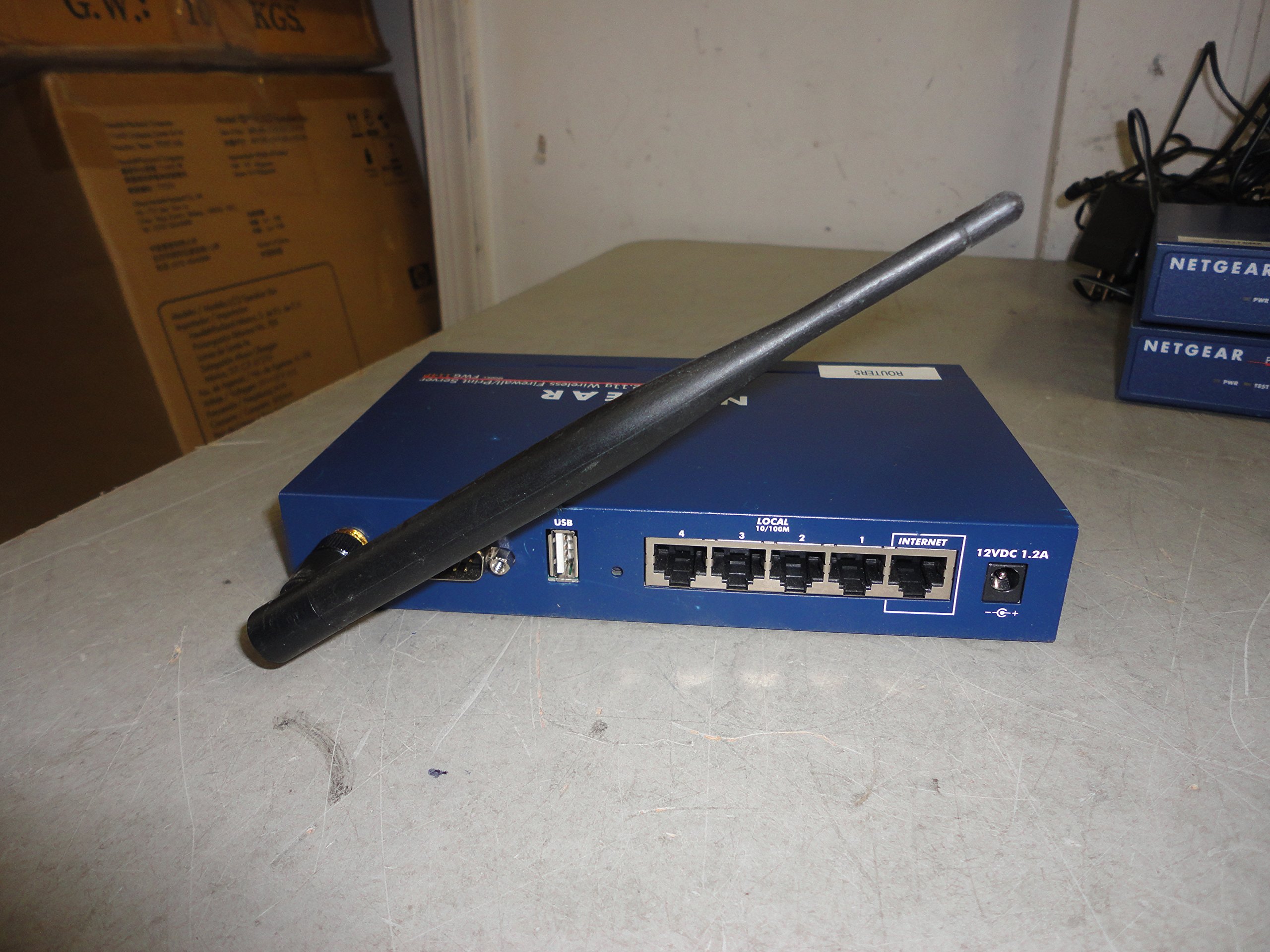 NETGEAR FWG114P ProSafe 802.11g Wireless VPN Firewall 4-Port 10/100 Switch with USB Server