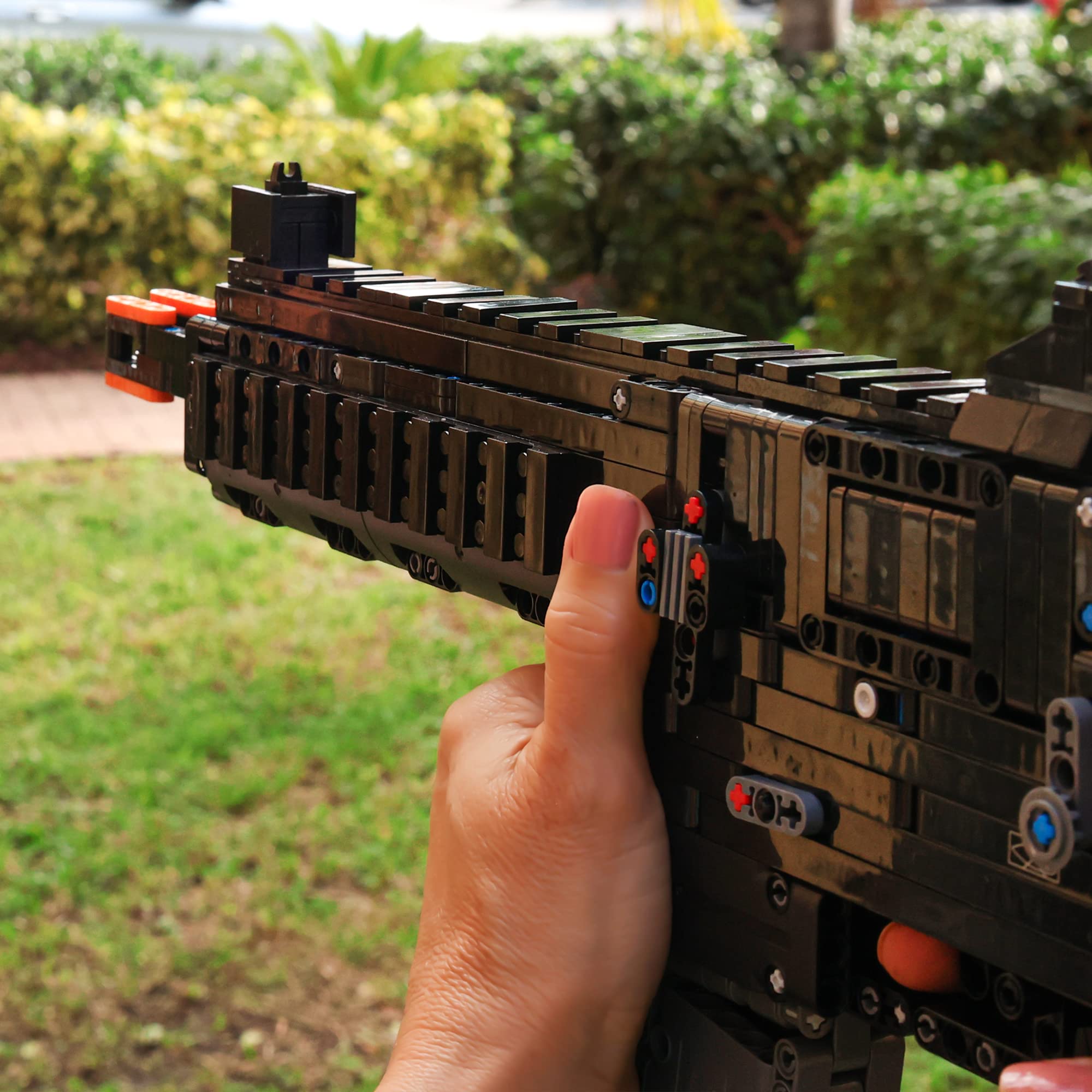 Caliber Gourmet Assault Rifle Machine Gun Mechanical Model Kit Building Blocks Blaster Kit, Sniper, 12+ yrs & Adults, 1178 pcs 3D, Simulation Weapon Toy, Like Lego, DIY, Gun Lovers, (Rifle), Black
