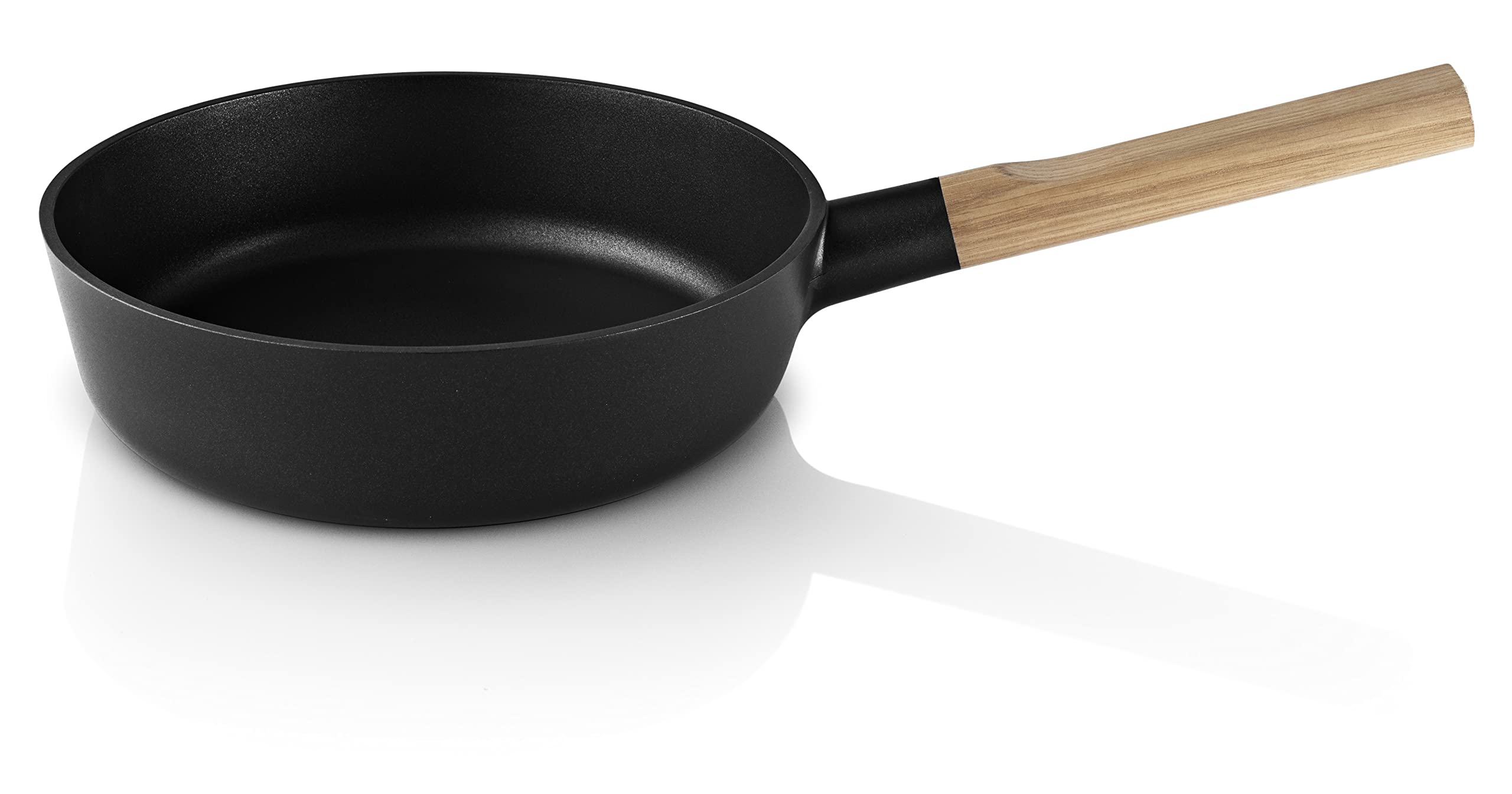 Eva Solo | Nordic Kitchen Saute Pan | Lightweight Aluminium, Easy Handling & Low Weight | Suitable for all Heat Sources – Including Induction | Easy to Clean | Danish Design, Functionality & Quality