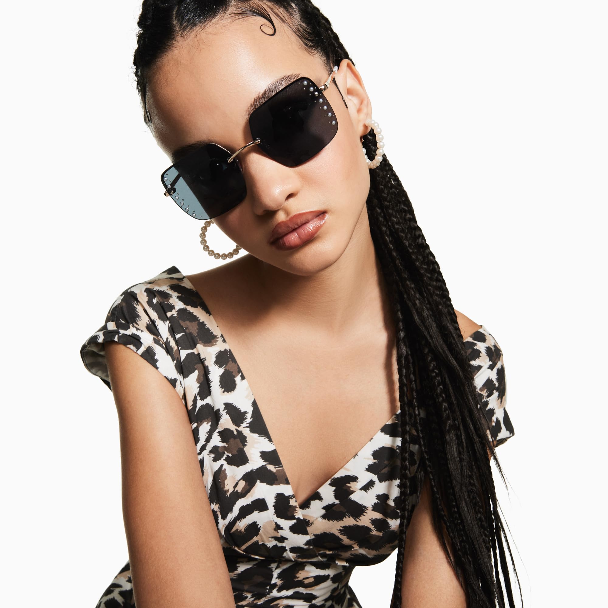 Betsey Johnson Women's Queen Sunglasses Cateye, Crystal Grey with Glitter, 53mm
