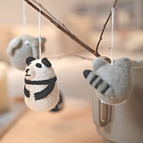 Én Gry & Sif Wool Felt Zoo Animals Hanging Decorations Felt Ornaments for Christmas Tree or Decor Felt Animal Figures for Play Set of 5 Handmade Penguin Panda Polar Bear Raccoon Elephant