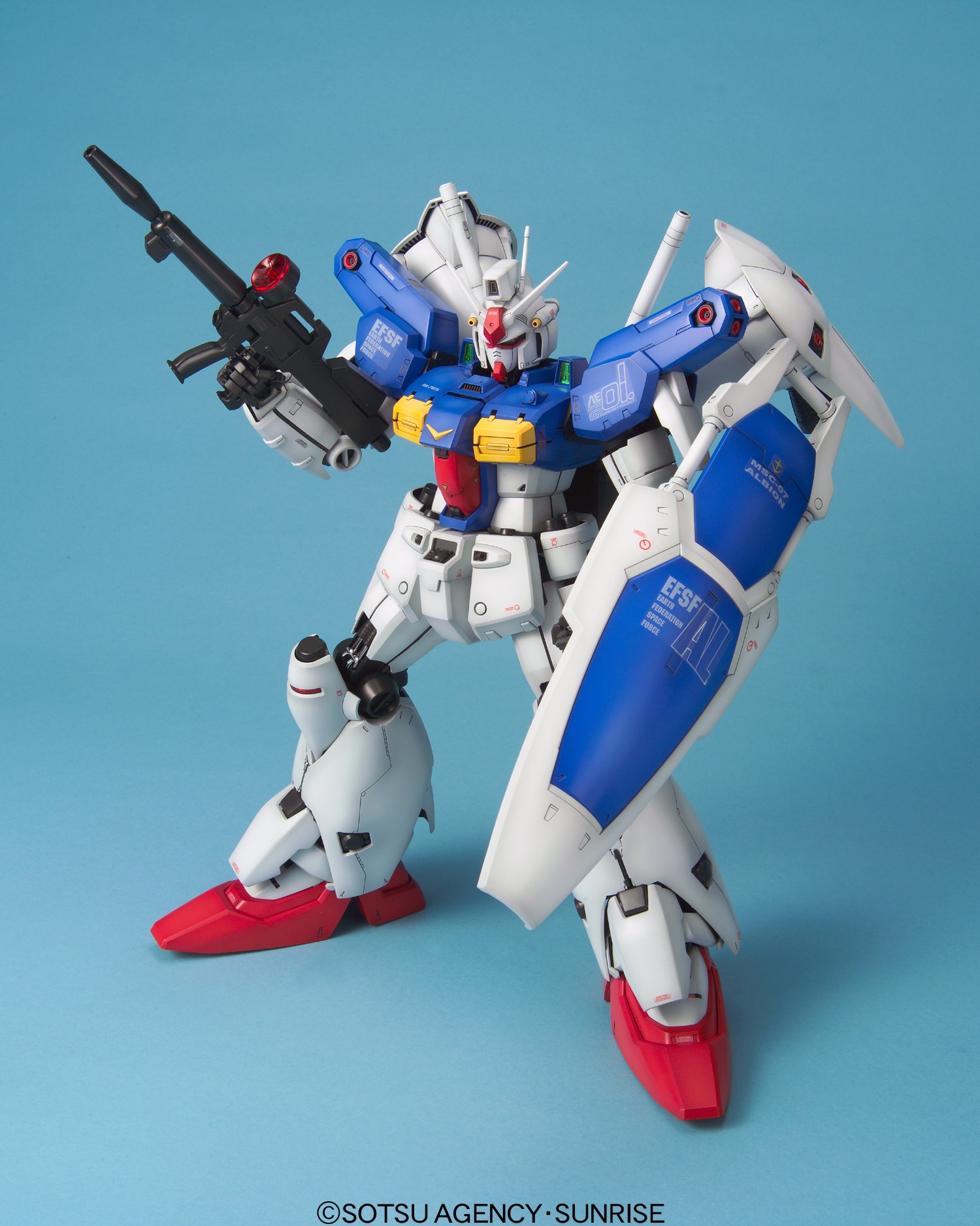Bandai Hobby Gundam GP-01/Fb Gundam 0083" 1/60 - Perfect Grade