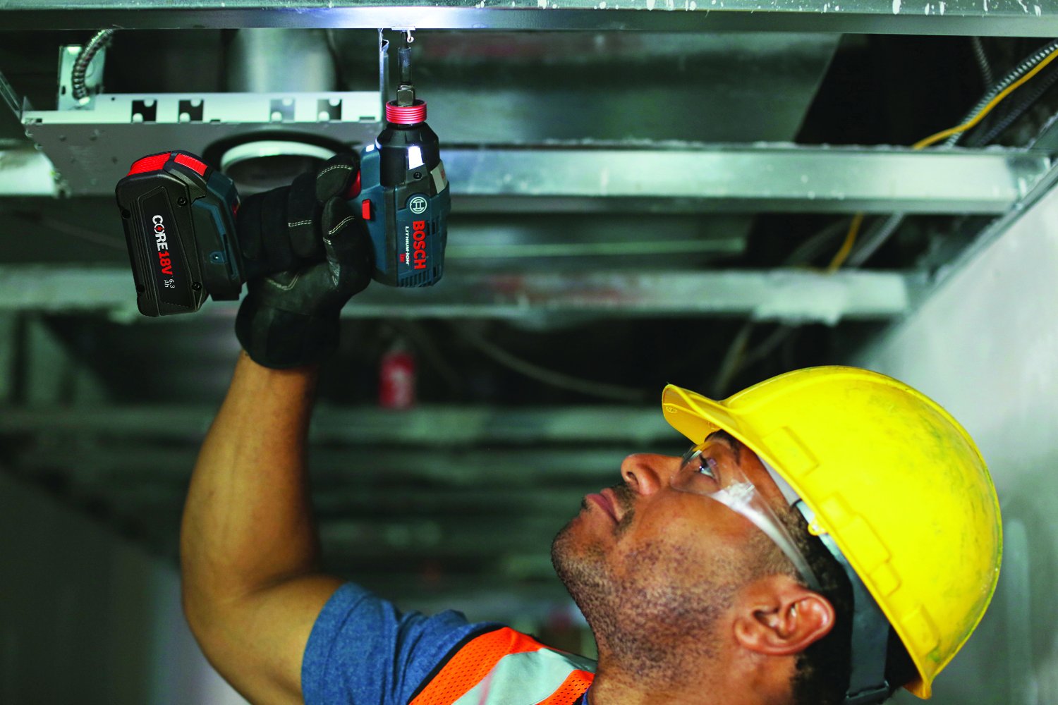 Bosch IDH182-B24 18V EC Brushless 1/4" and 1/2" Socket-Ready Impact Driver Kit with (2) CORE18V Batteries, Blue