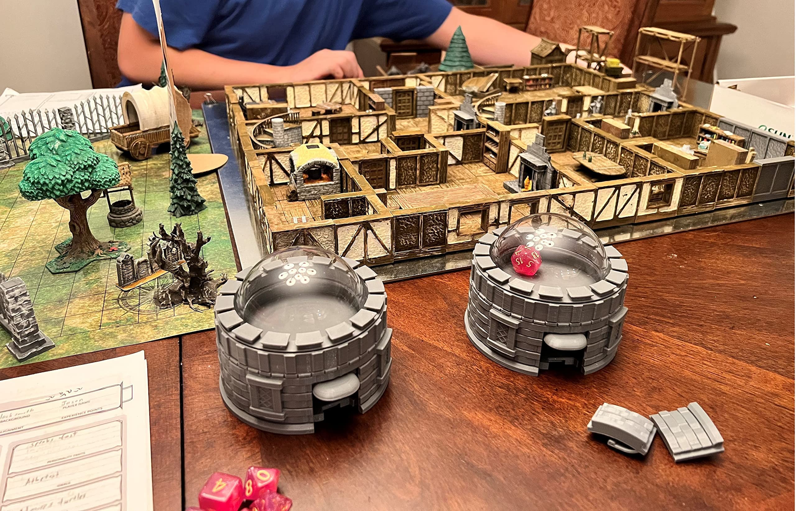 MunnyGrubbers - Castle Dice Popper V2 - Dice Jail - for TTRPG & Board Games - (Random 7PCS D20 Dice Set Included) - Dice Roller - Dice Tower - Dice Holder - Dungeons and Dragons - DND - (Gray)