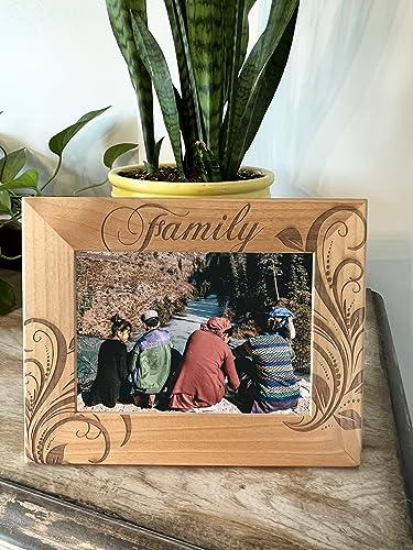 Griffco Supply Family Natural Wood Engaved Picture Frame (5x7 Horizontal)