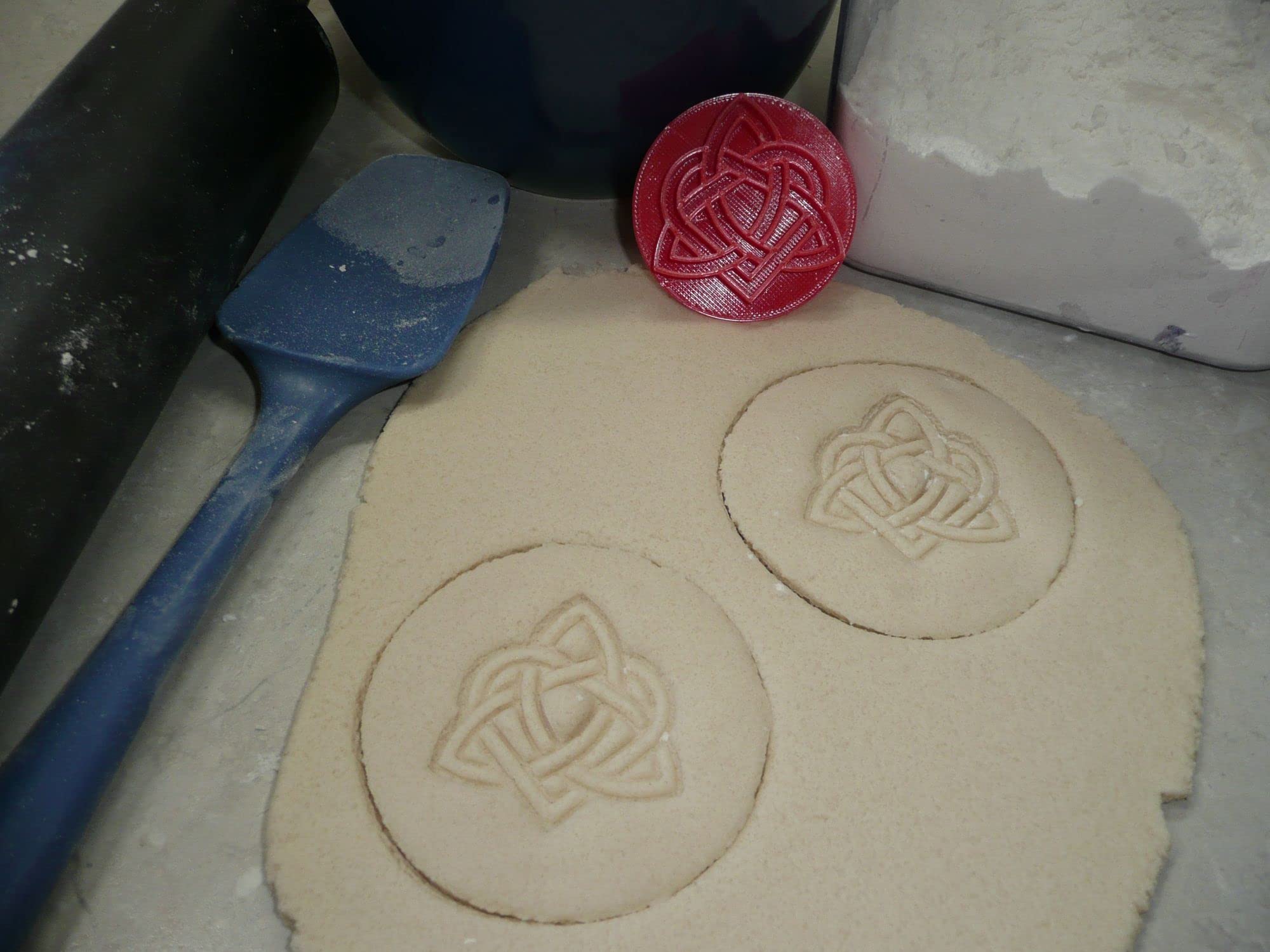CELTIC KNOT ETERNITY SYMBOLS SET OF 5 COOKIE STAMP EMBOSSERS MADE IN USA PR1616 Multicolor