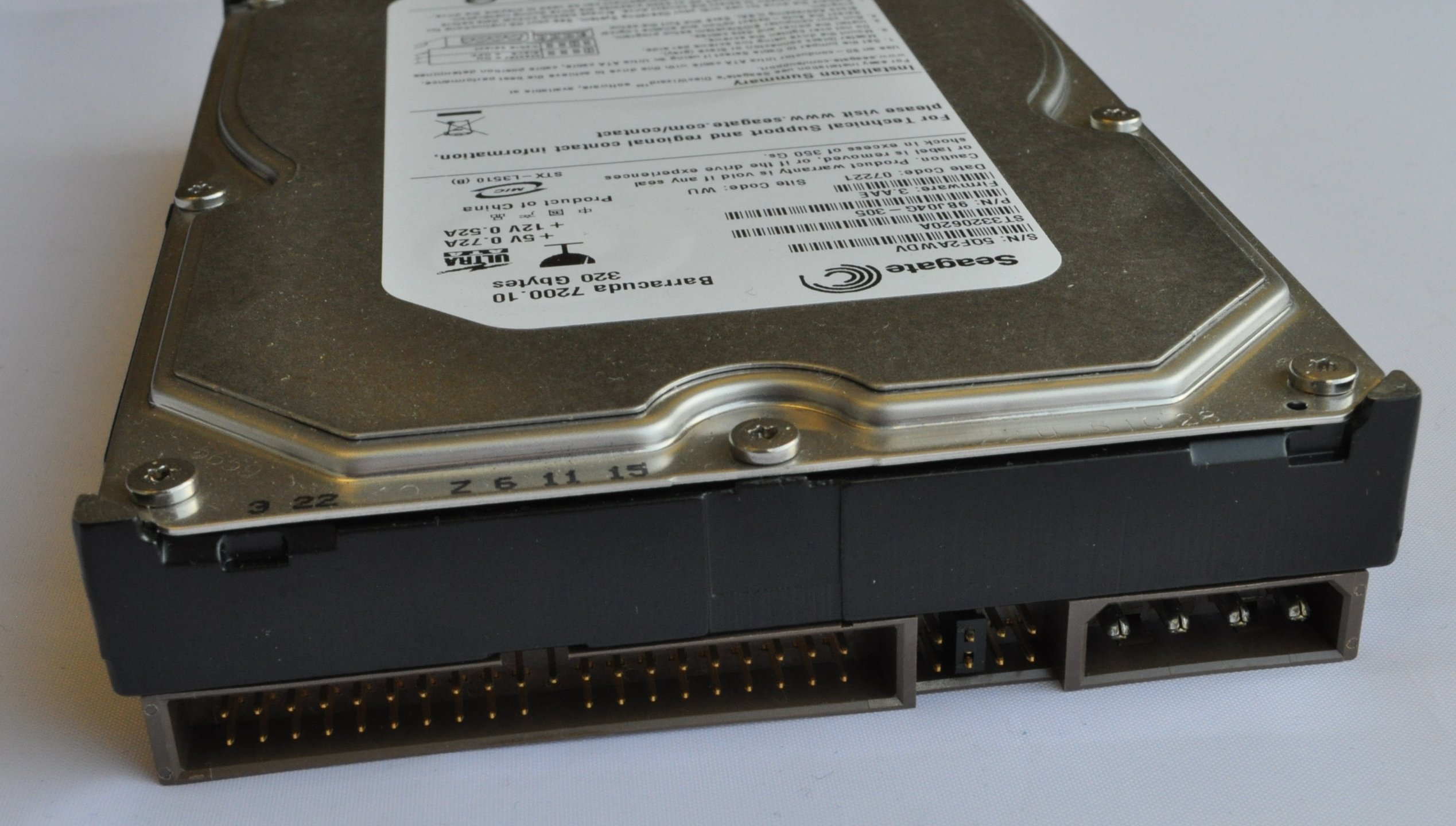 Seagate ST3320620A 320GB Barracuda 7200.10rpm 16MB Cache IDE Ultra ATA100 / ATA-6 3.5" Hard Drive