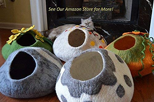 Earthtone Solutions Wool Cat Toys - Felt Cat Toy Balls for Small Pets Fetch and Play - Eco Friendly Quiet Wool Ball Cat Toy for Cats and Kittens - Choose Your Colors