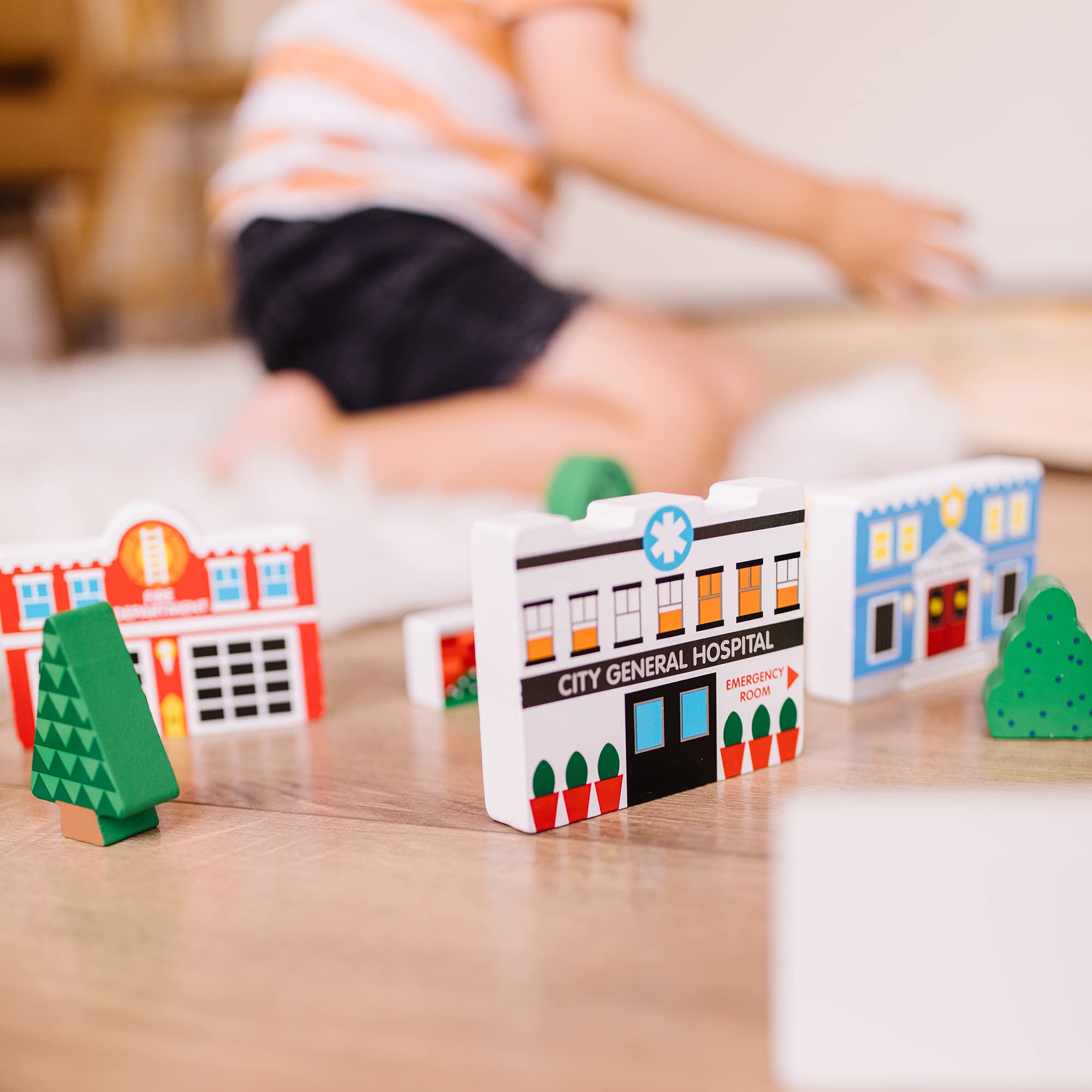 Melissa & Doug (FFP) - Pretend Play Wooden Town Play Set For Kids With Storage