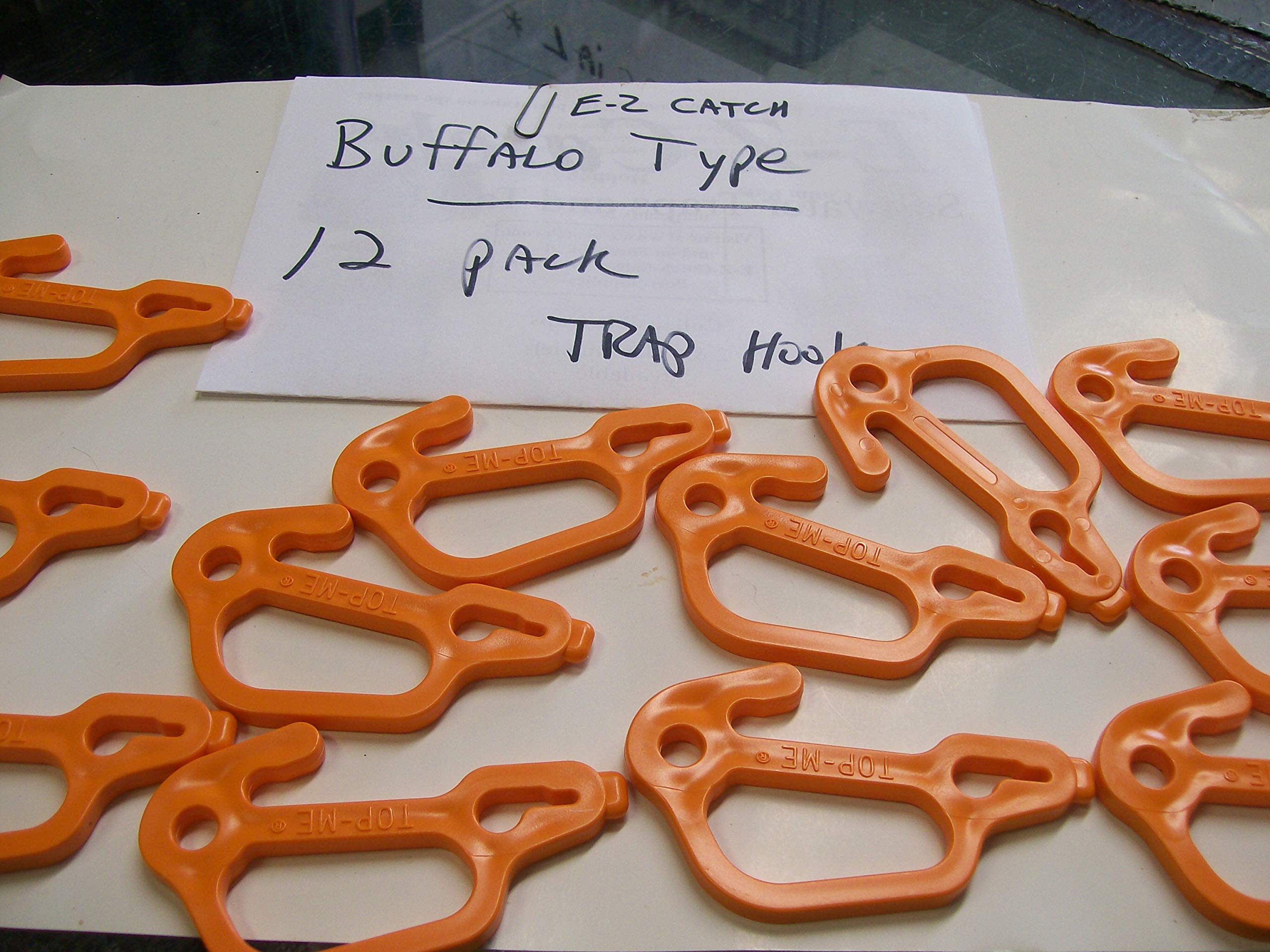 E-Z Catch 12 Pack Plastic Buffalo Style Crab Pots Hooks