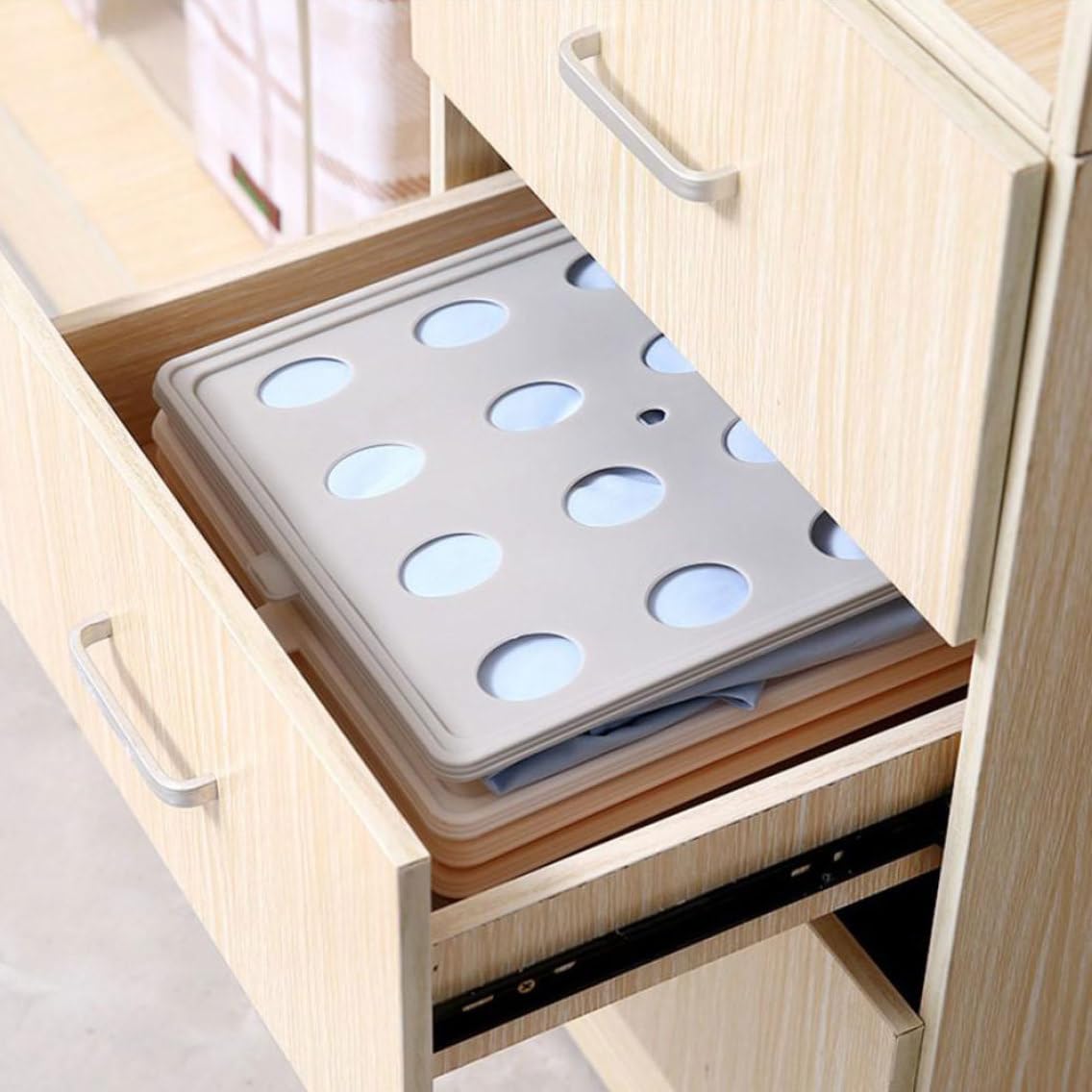 Closet Organizer Board T-Shirt Clothes Folder Anti-Wrinkle Clothes Storage Holder White 10PCS T-Shirt Clothes Folder Anti-Wrinkle Clothes Storage Holders Clothes Fold Board Clothes Storage Holders