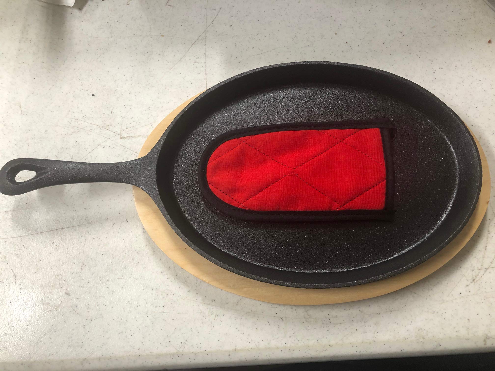 Brooks AG Parts Four Pre-seasoned Cast Iron Fajita Pan Sets,Includes Wooden Serving Bases,Padded Handle Sleeve and Cast Iron Skillet