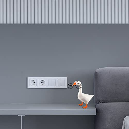 Goose Statue Magnetic Key Holder, Animal Magnetic Key Holder Sculpture Modern Home Decor,Cute Magnetic Goose Key Holder for Key Hooks Pens Bells (Yellow)