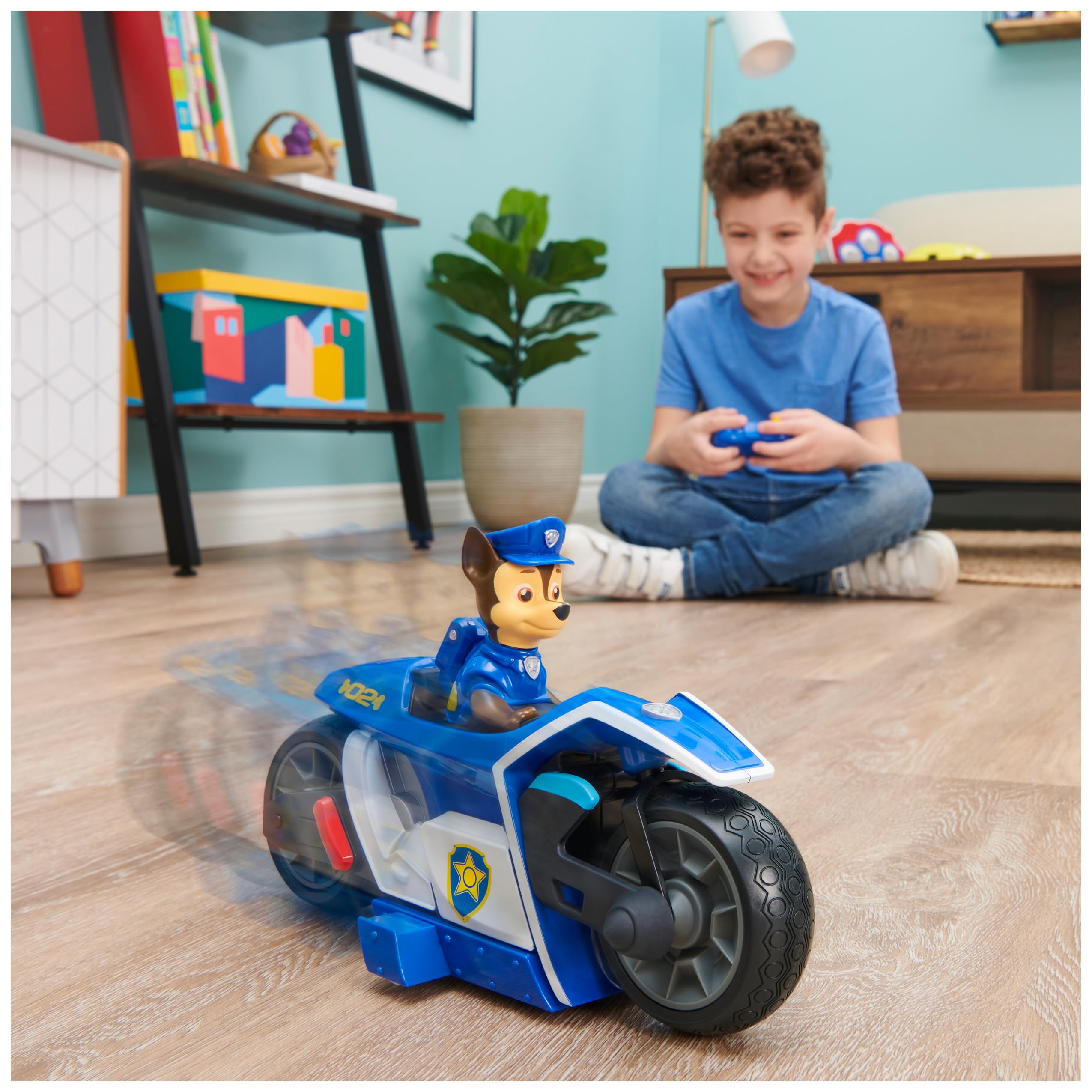 Paw Patrol Spin Master 6061806 Chase RC Movie Motorcycle Toy
