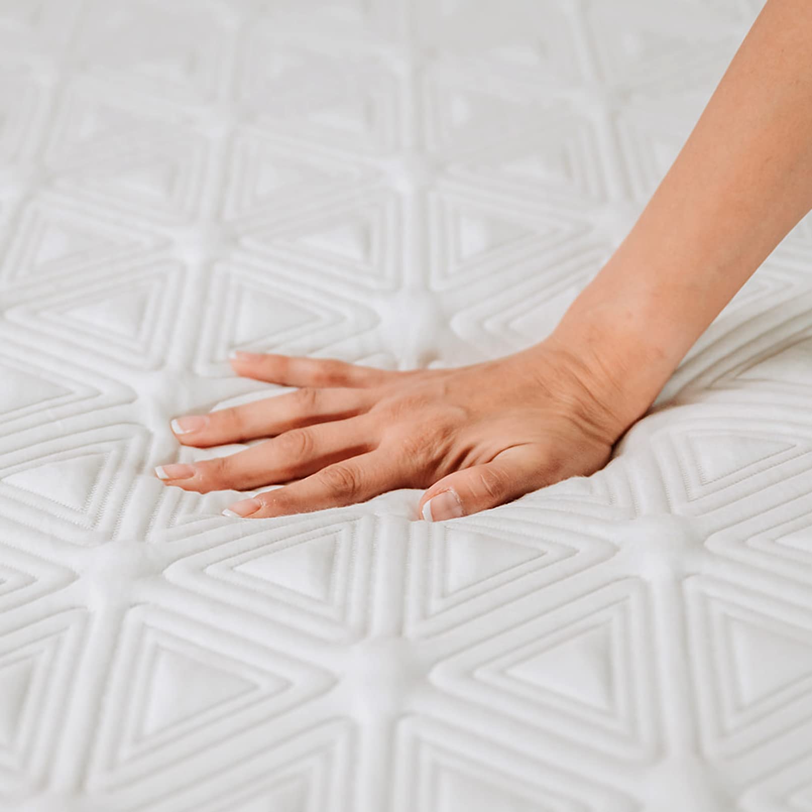 TMEOSK King Size Mattress, 10 Inch Gel Memory Foam Mattress with Cooling Gel Infused, Fit Ergonomics, Comfy Sleeper, Flex Support for Cool Sleep, Pressure Relief,Balance Support,White (10" King)