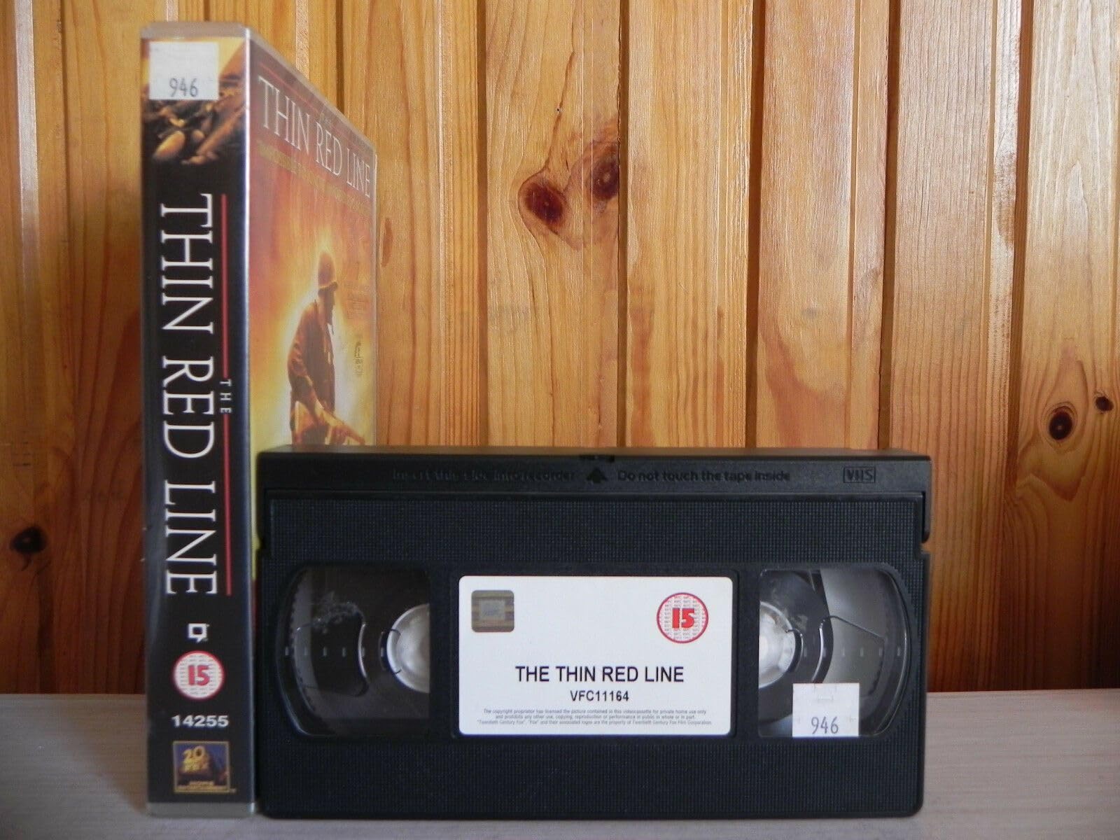 The Thin Red Line [VHS]