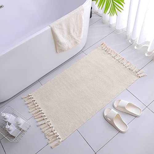 JE JOUE Boho Bathroom Rug 2'x3',Hand Woven Tassel Solid Color Area Rug, Washable Bedroom Runner mat for Laundry Kitchen Outdoor Bathroom Dorm entryway