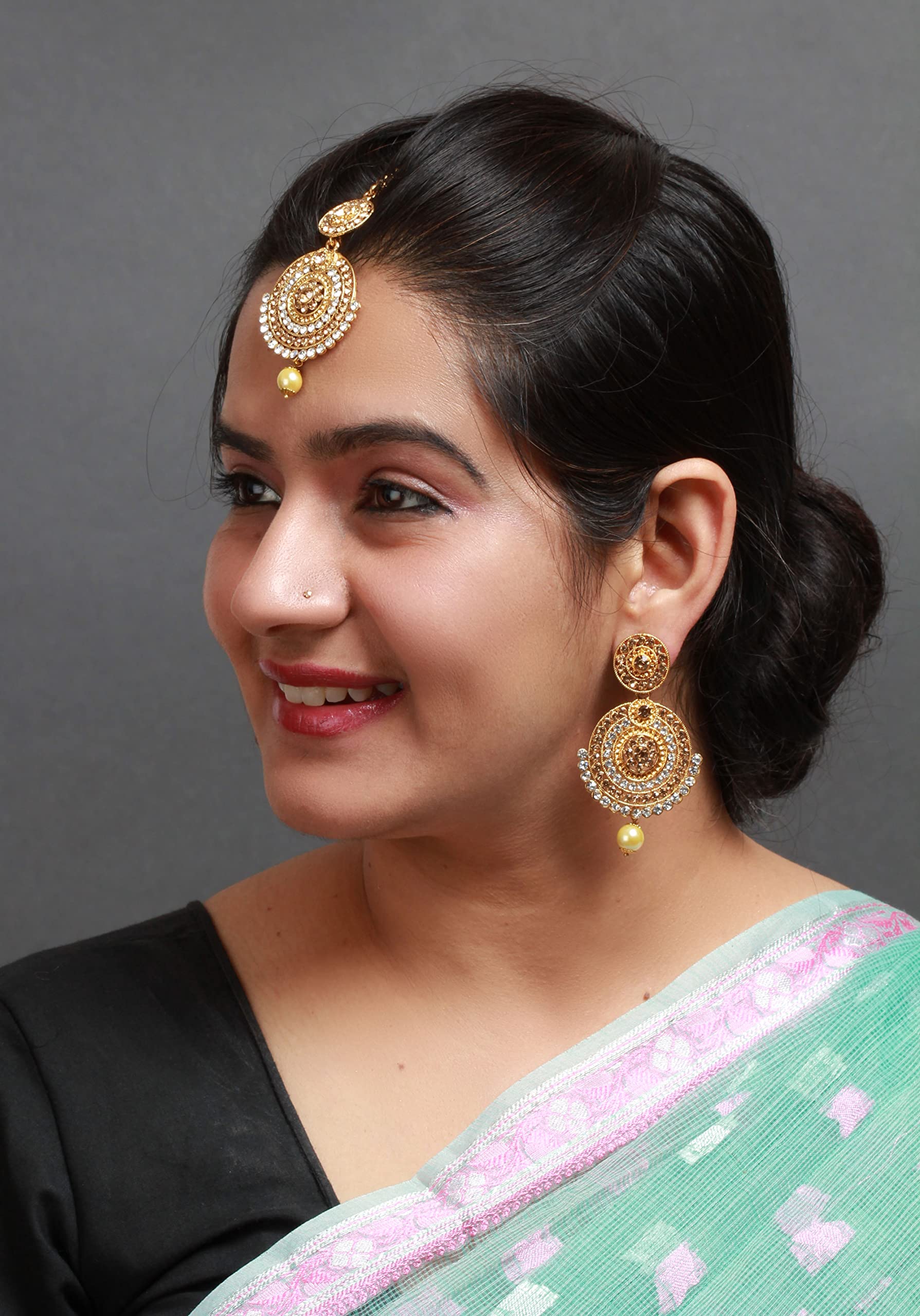 Bindhani Round Golden Mix White Stone Round Earrings & Indian Maang Tikka For Women