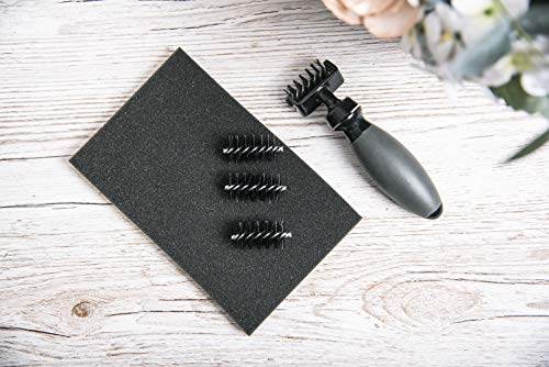 Sizzix, Black Die Brush and Foam Pad 660513 for Wafer-Thin & Intricate Dies, Scrapbooking, Cardmaking, Papercraft & Home Décor Accessory, One Size