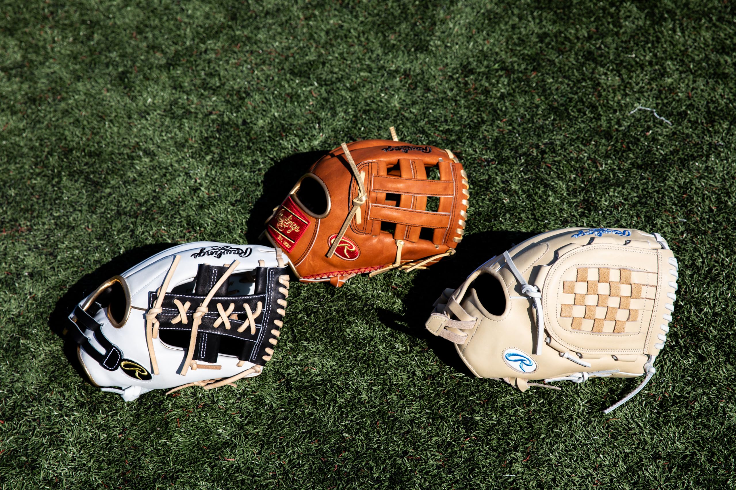 Rawlings | HEART OF THE HIDE Fastpitch Softball Glove | 12.5" | Basket Web | Right Hand Throw