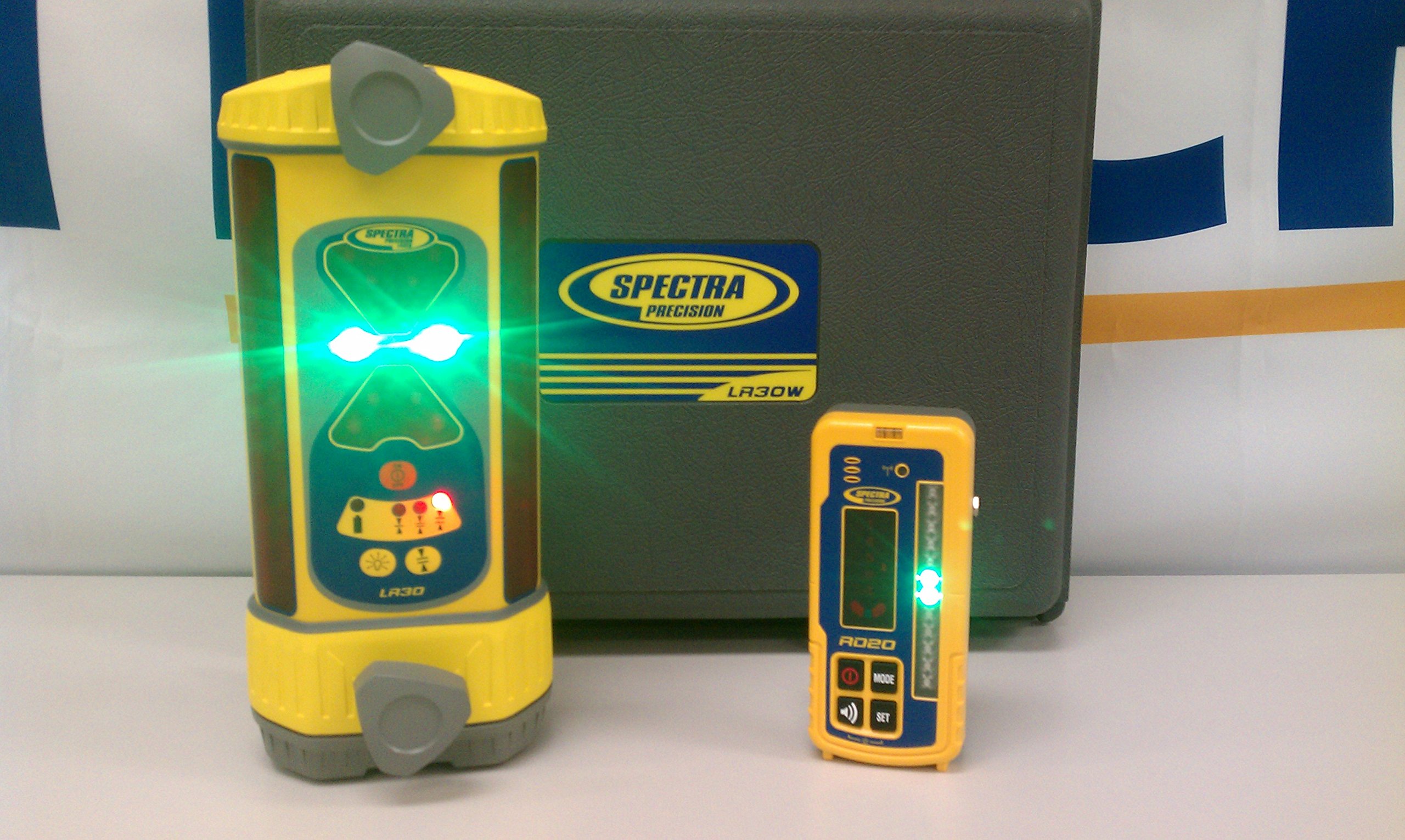 Spectra Precision LR30W Laser Receiver w/Charger, Radio & Remote Display