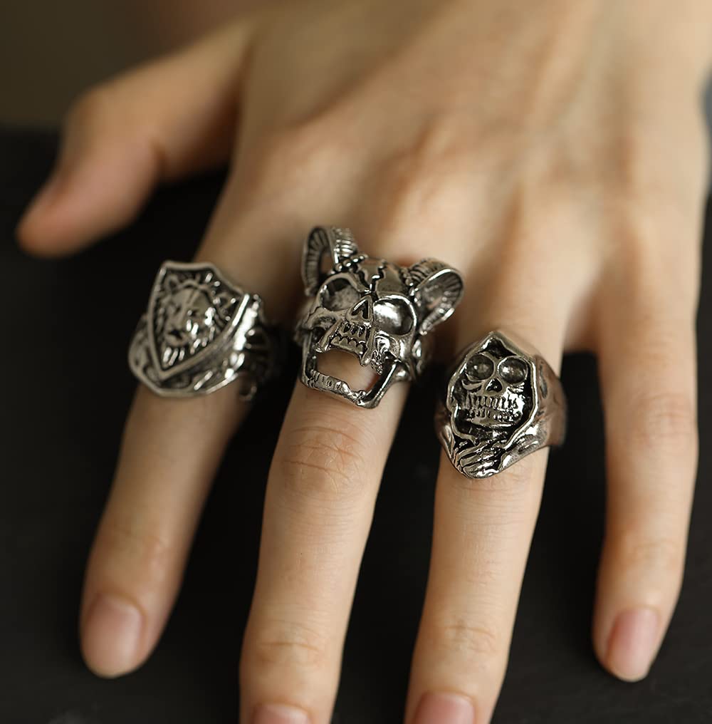 Black Rings for Men Women Girls, Goth Punk Rings Set, Cool Gothic Adjustable Ring Pack, Vintage Stackable Animal Rings Bulk, Vintage Chunky Knuckle Emo Rings, Boho Snake Spider Eboy Open Rings Y2K Accessories (Chunky big guth rings-20 pcs)