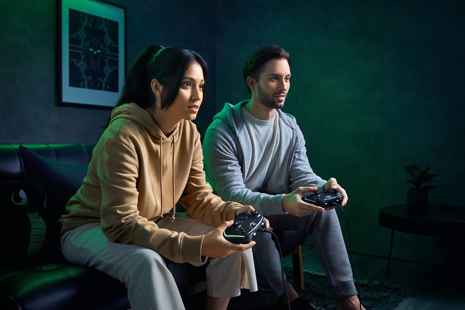Razer Wolverine V2 Chroma - VOLL Anpassbarer Xbox Series X|S Controller mit RGB-Beleuchtung (6 Multifunktionstasten, austauschbare Stick-Kappen, Hair-Trigger-Modus) Black