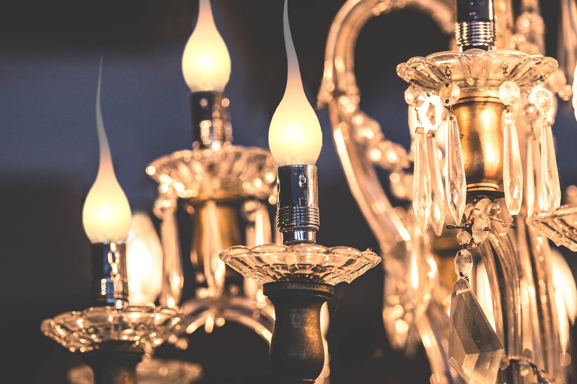 GOOTHY Silicone Dipped Candle Light Bulbs, Clear Silicone 5 Watts Replacement Bulbs for Electric Window Candles Chandeliers Night Light Bulbs Christmas Lights, C7/E12 Candelabra Base, 120V- 12 Pack