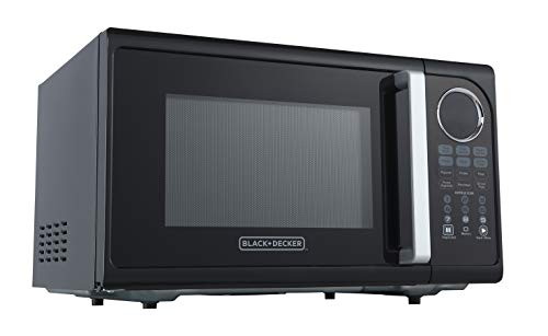 BLACK+DECKER Countertop Microwave Oven 0.9-Cu. Ft. 900-Watt with Pull Handle, LED Lighting, Child Lock, Black