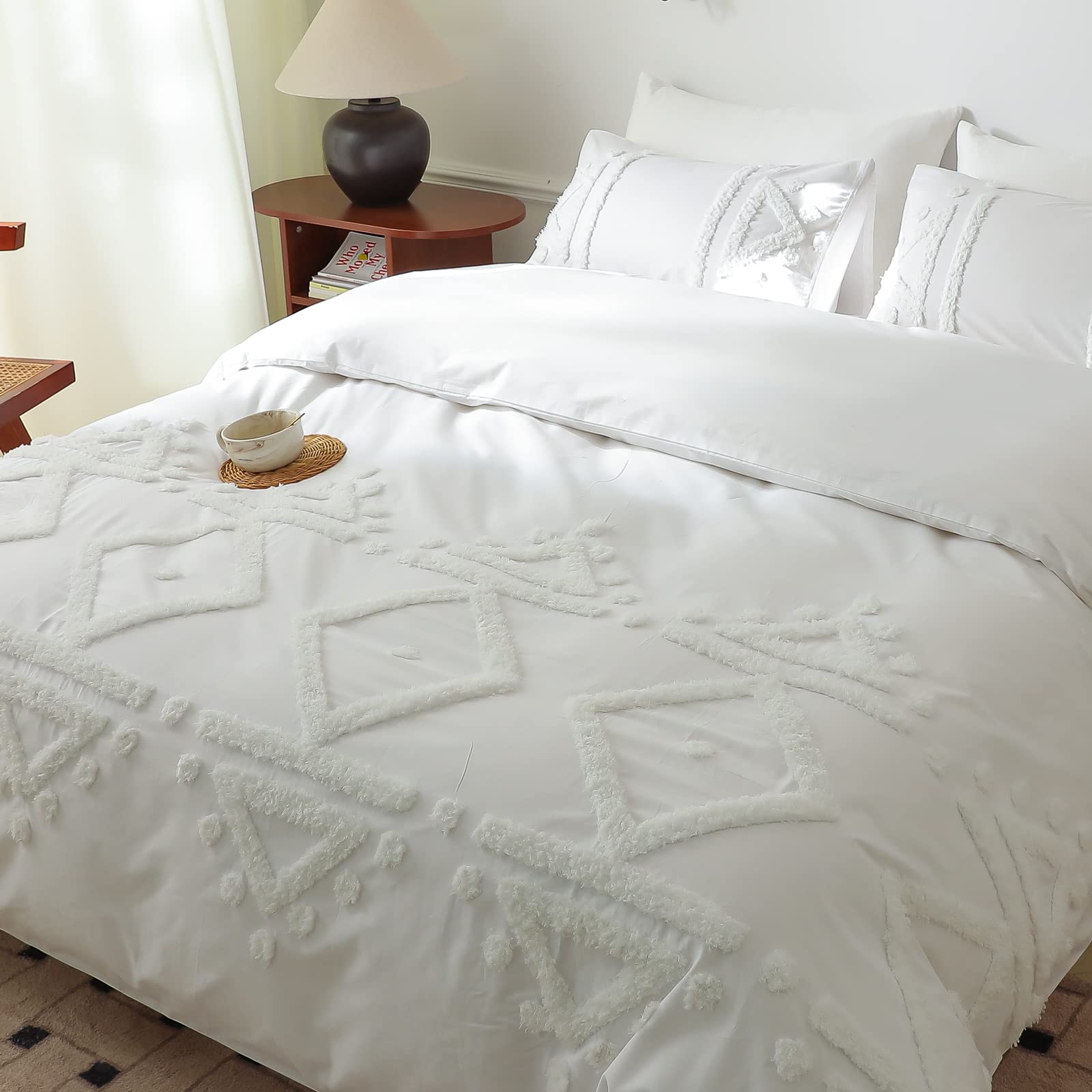 Simple&Opulence 100% Cotton Boho Tufted Duvet Cover Set, 3Pcs Textured Embroidery Comforter Cover Set -1 Duvet Cover&2 Pillowcases, Jacquard Shabby Chic Farmhouse Bedding for All Season(White, Queen)